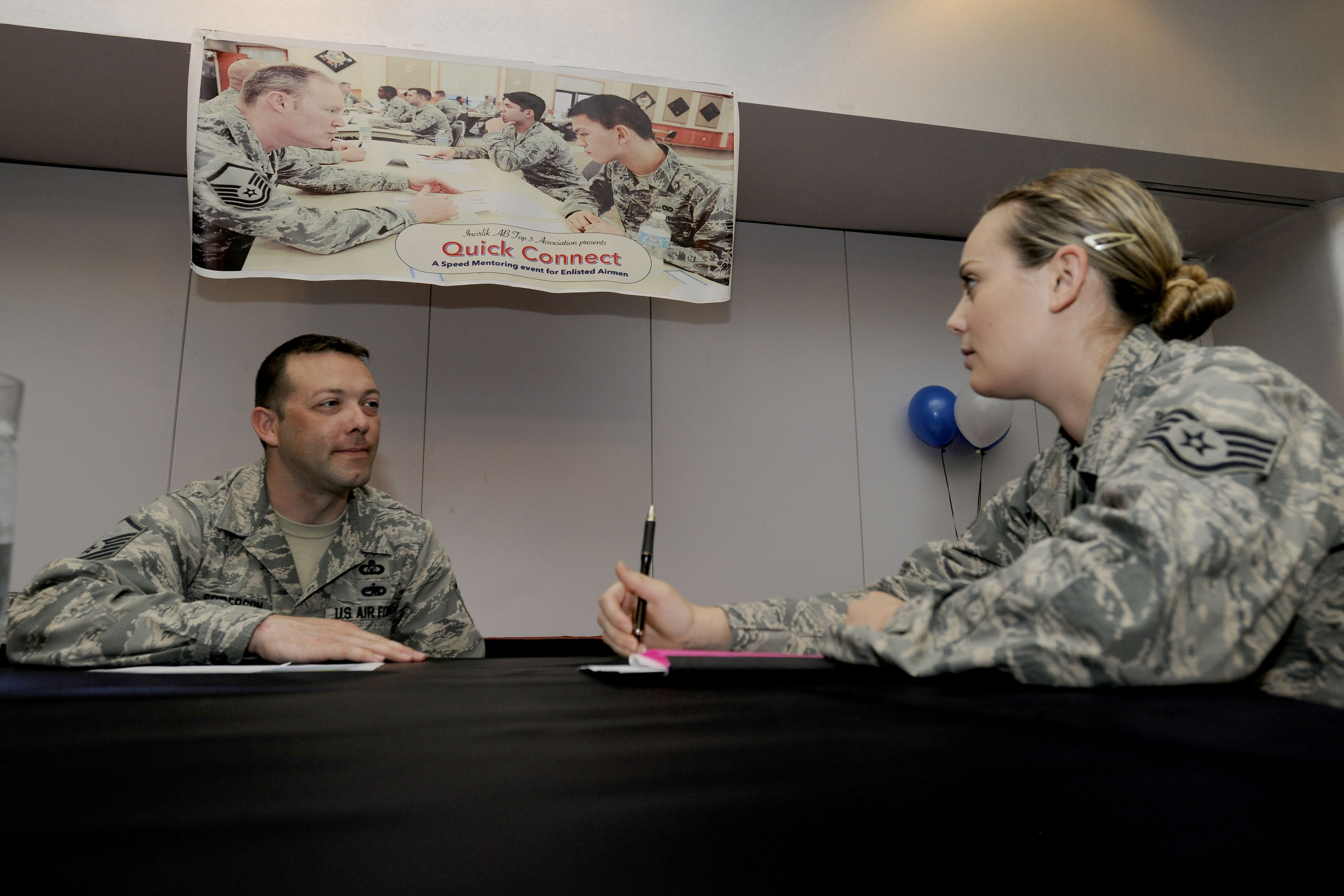 Airmen participate in Quick Connect ‘speed mentoring’ event
