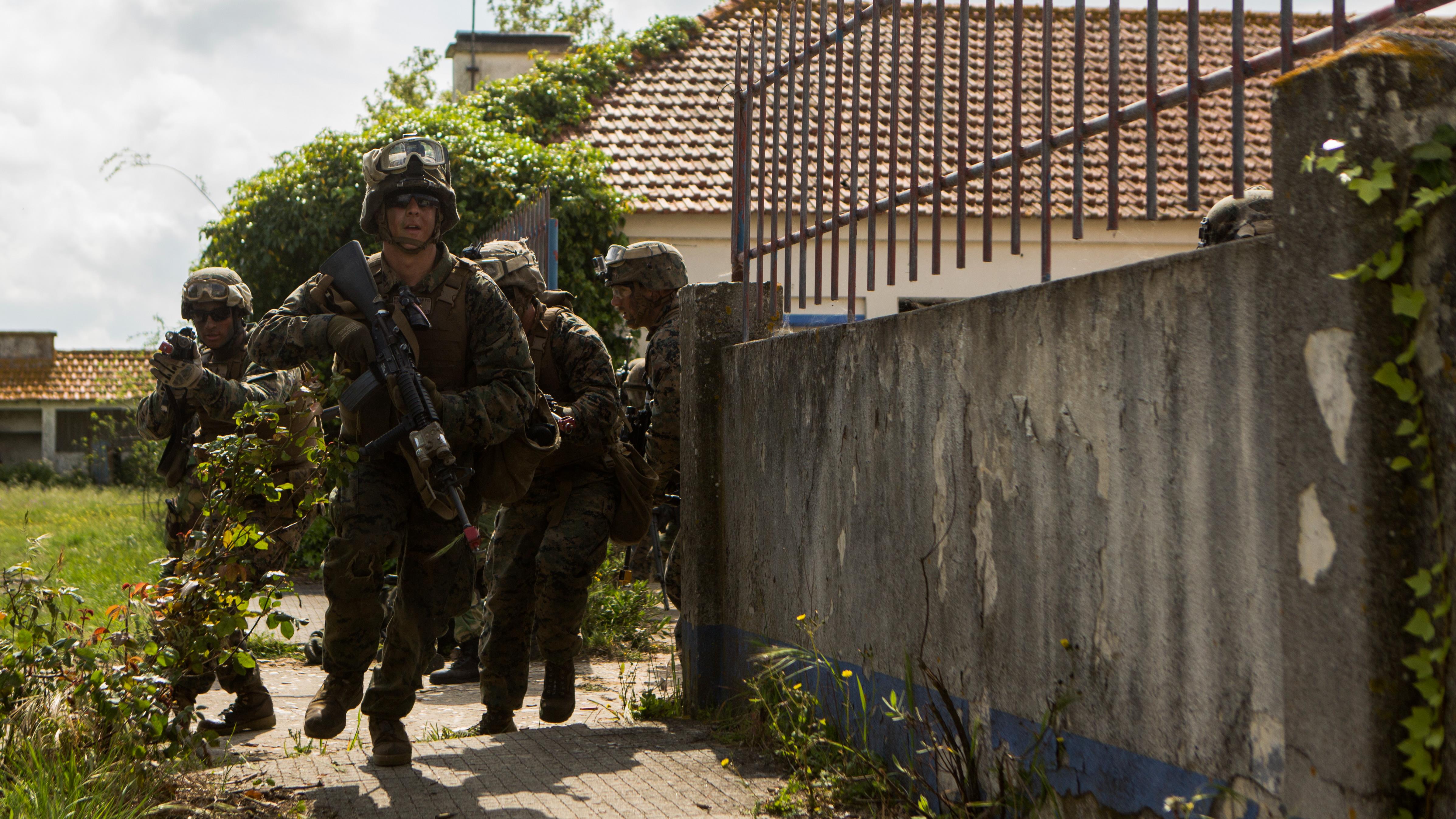 Marines and Fuzileiros Assault Compound Simultaneously