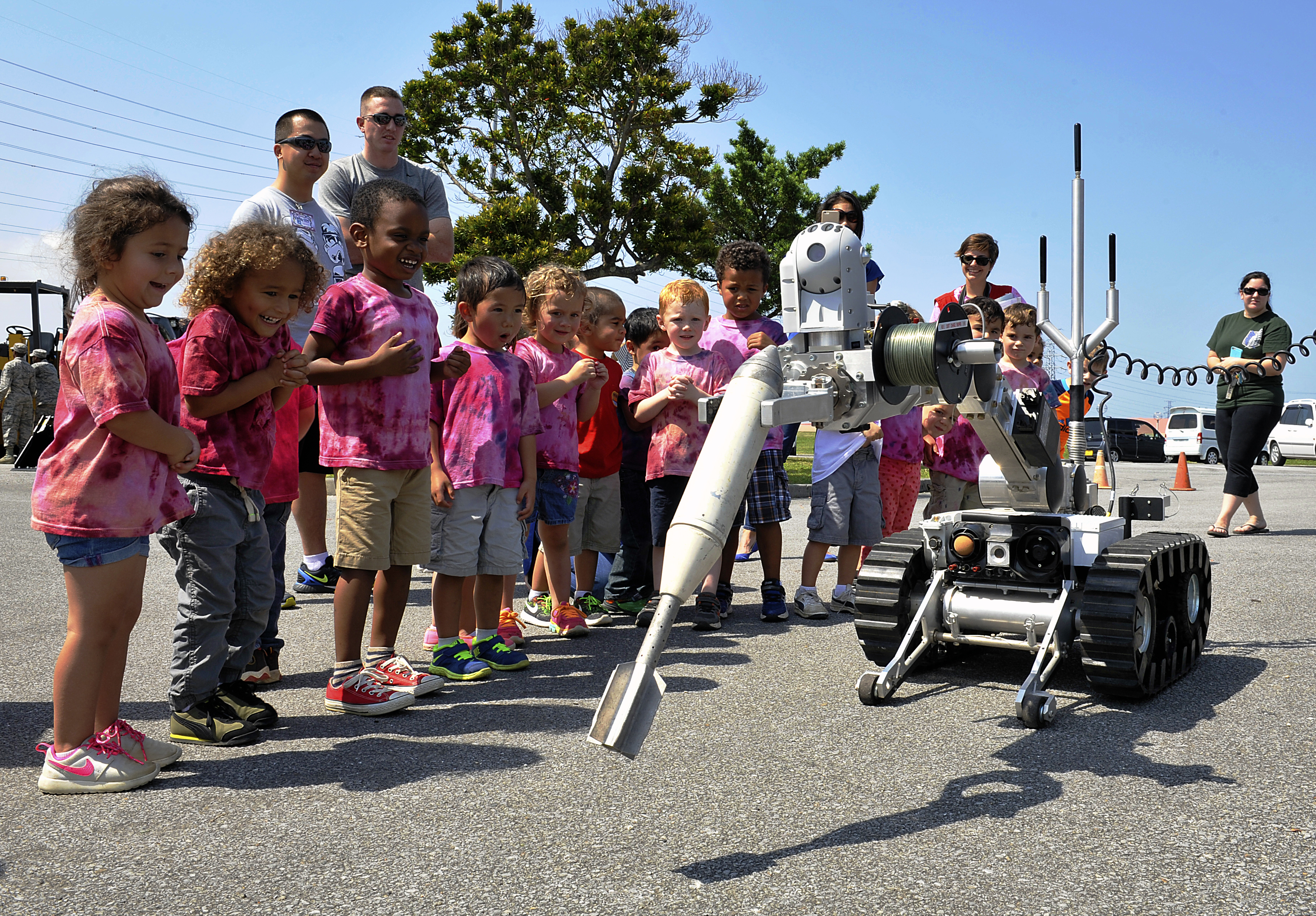 18th CES hosts demonstrations for military children > Kadena Air Base ...