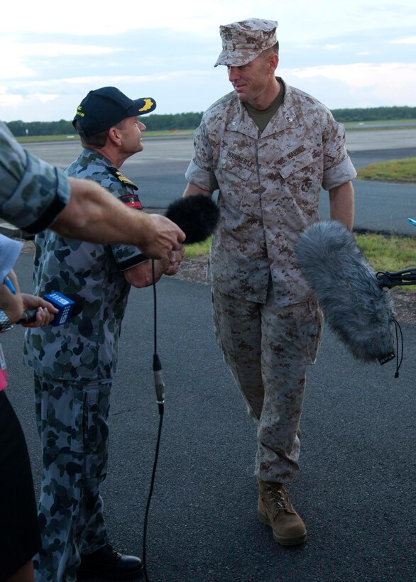 Commodore Northern Territory greets Marine Rotational Force Commander