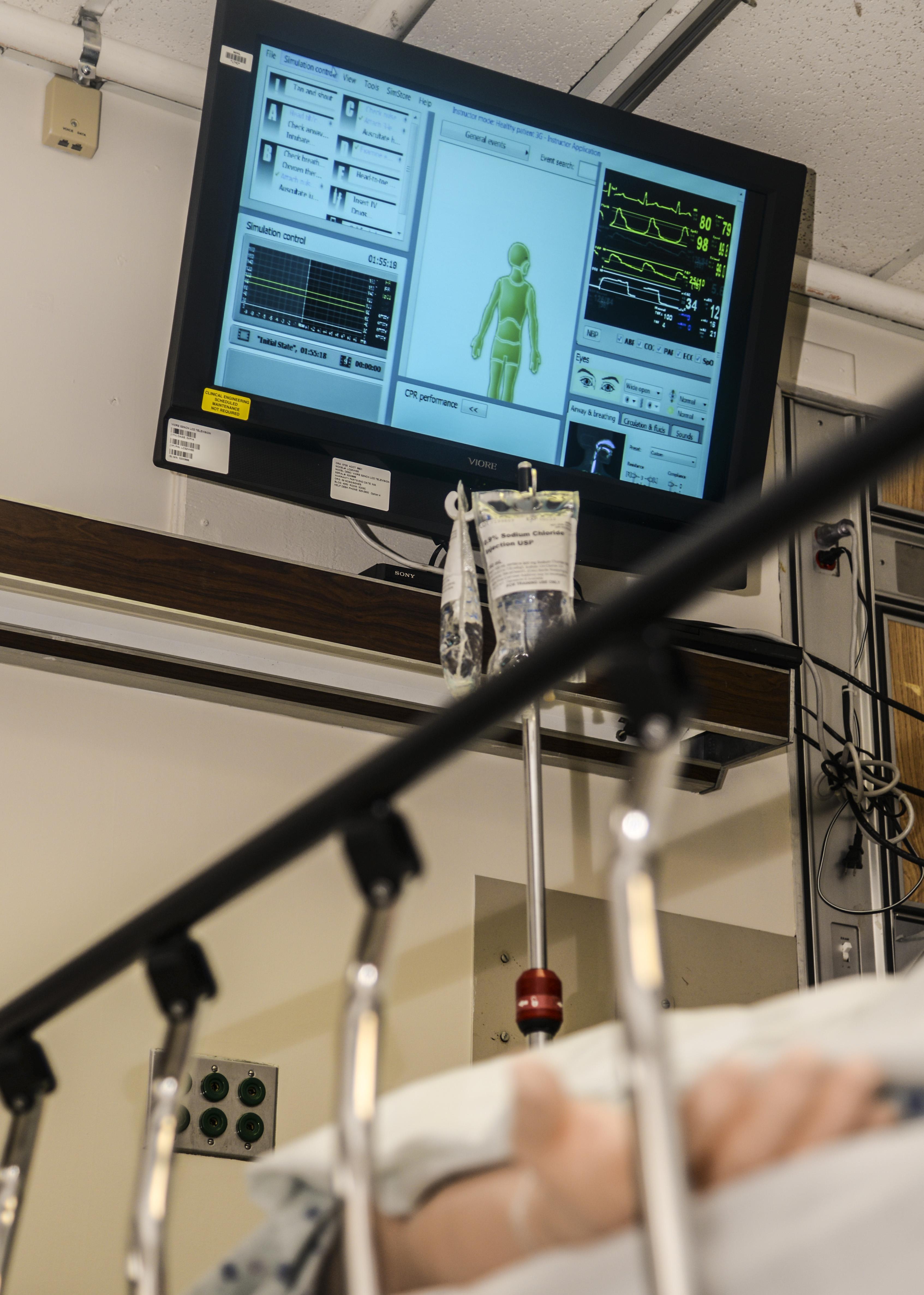 Sim Center showcases latest medical technologies > Air Education and ...