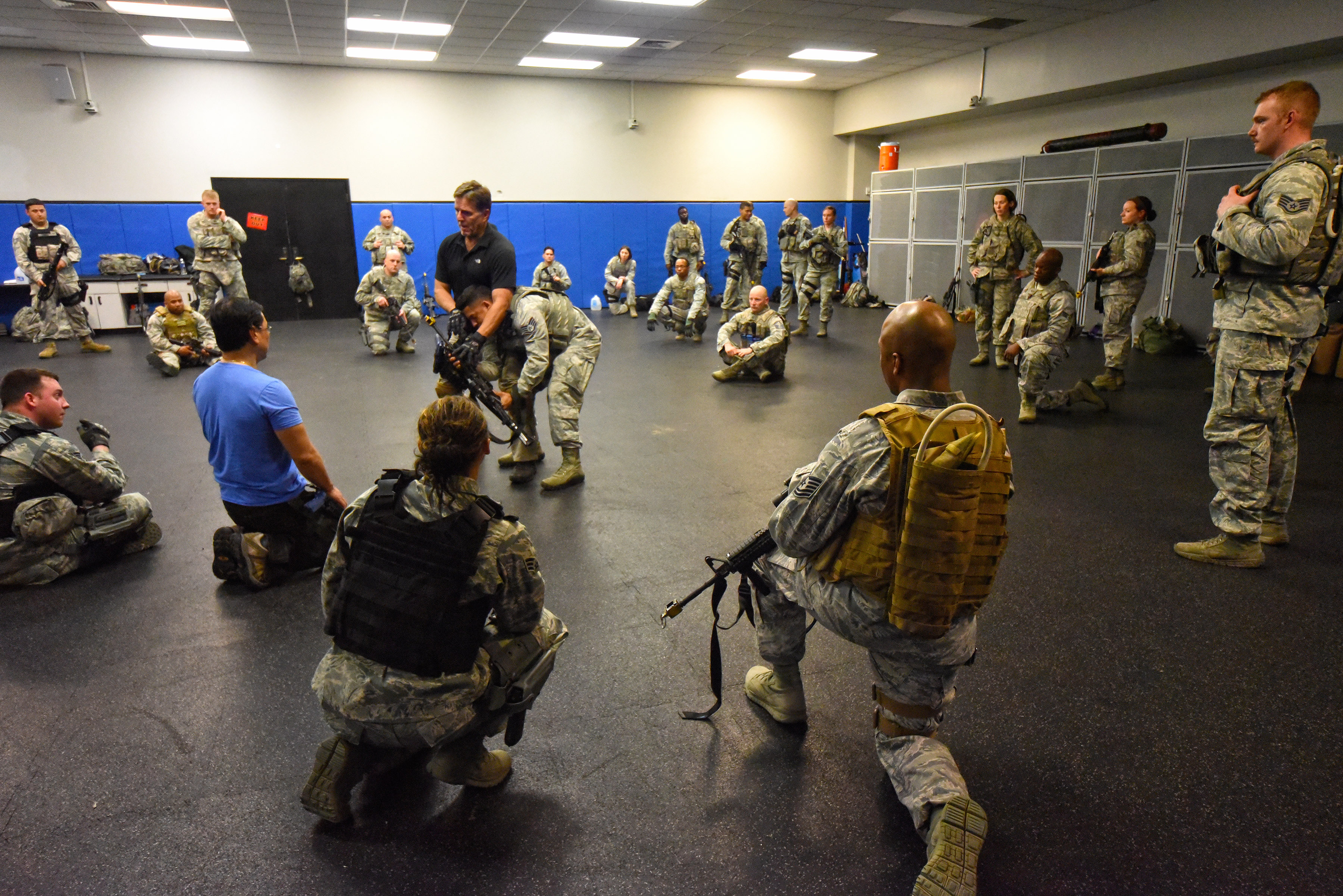 Defenders participate in advanced training at the USAF EC > Twenty ...