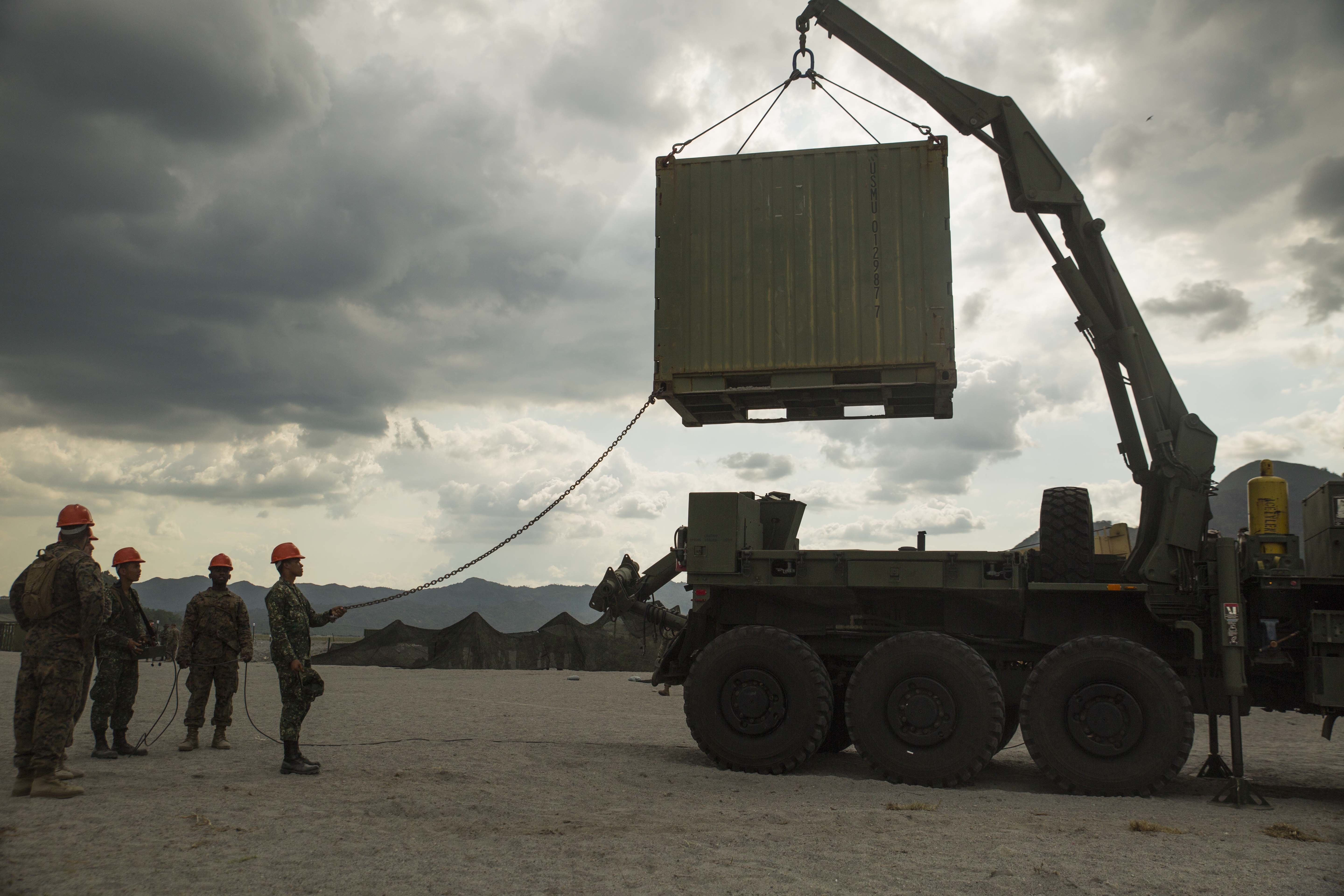 Philippine, U.S. Marines develop logistical prowess