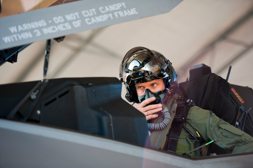 First Australian F-35 pilot completes training > Luke Air Force Base ...