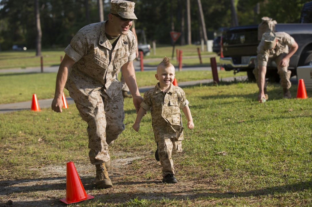 8th Comm. Bn. conducts ‘Bring Your Child To Work Day’