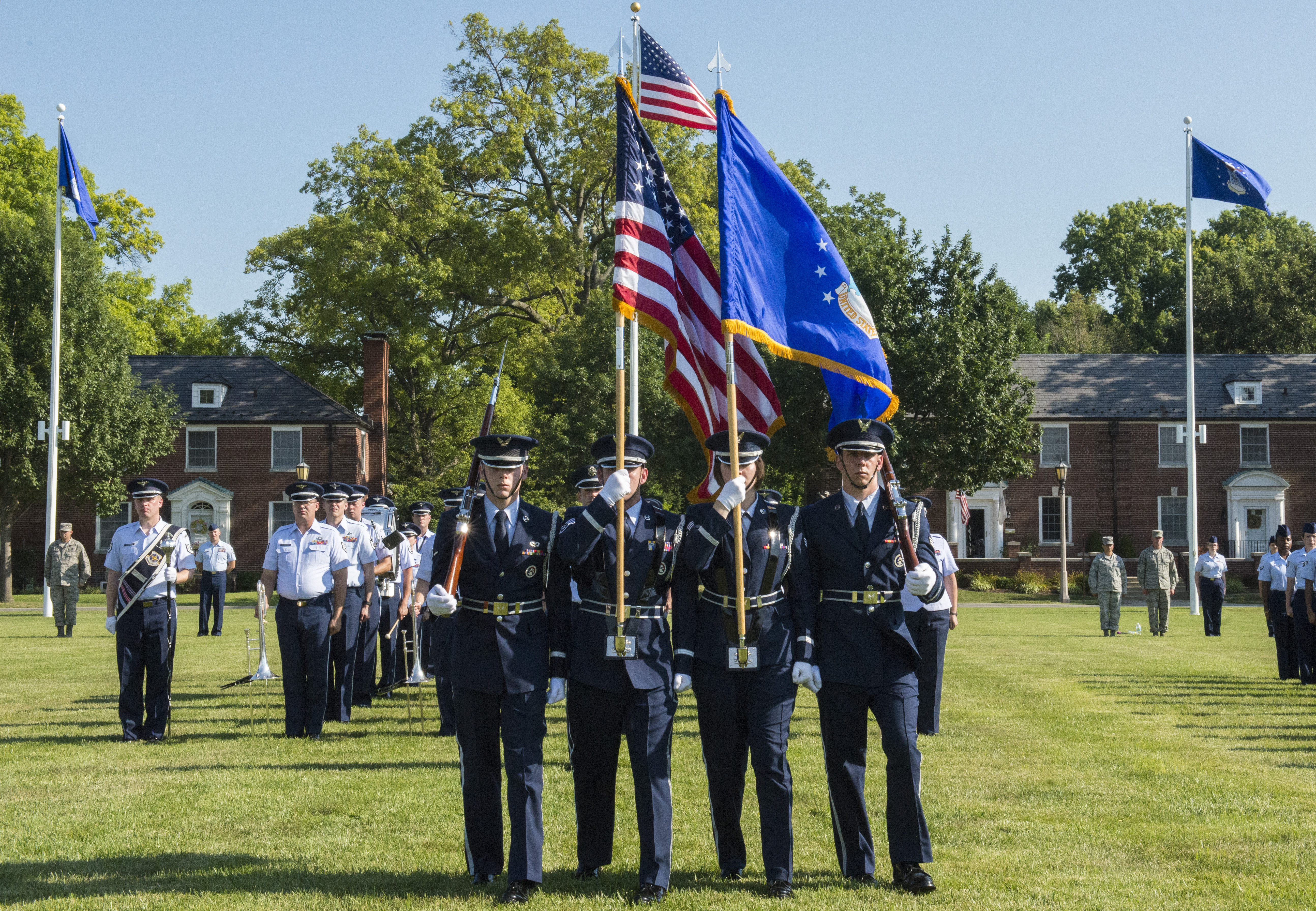 Lenderman takes reigns of 375 AMW: “Together we lift” > Scott Air Force ...