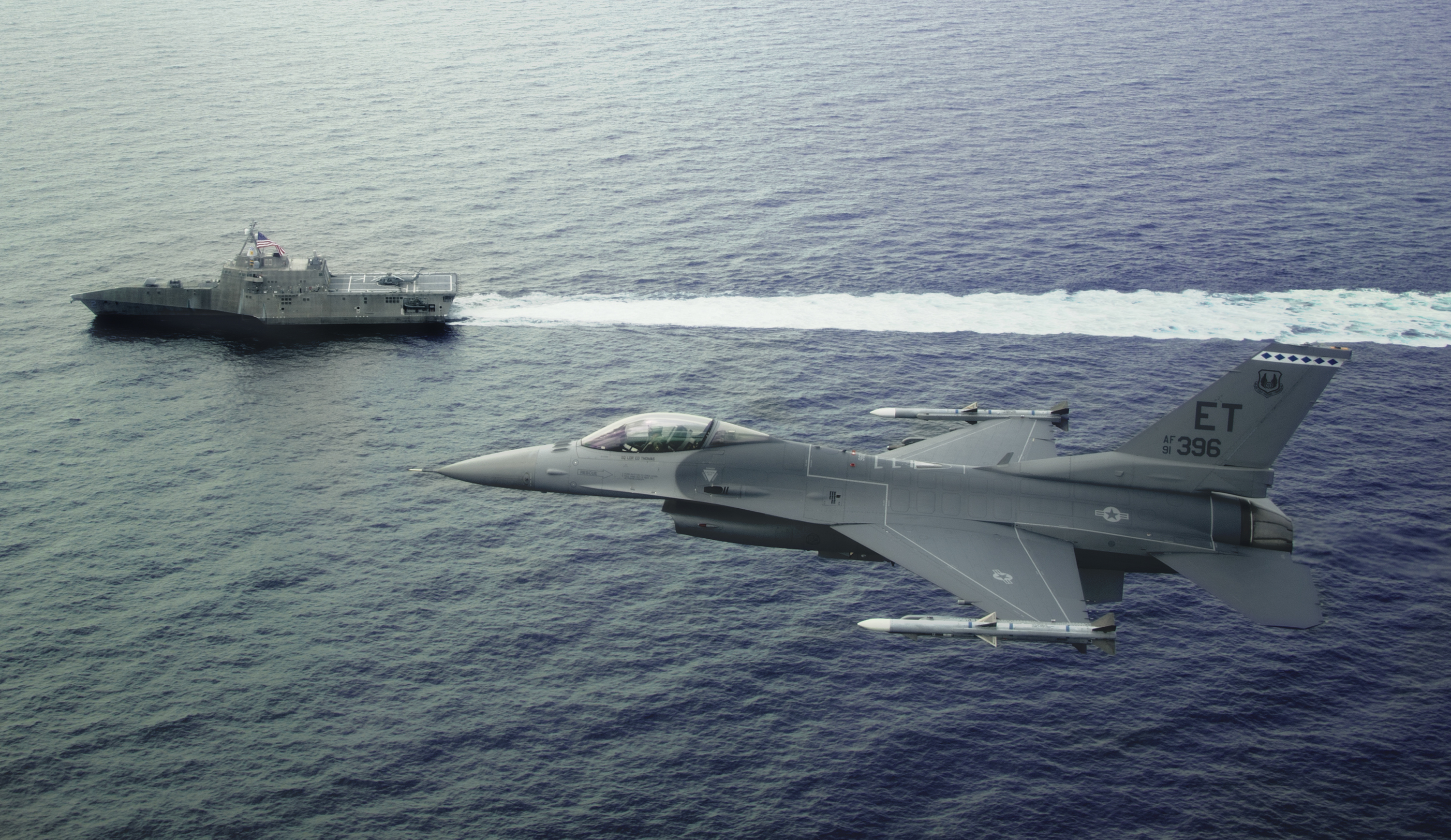 40th FLTS flyover of USS Independence > Eglin Air Force Base > Article ...