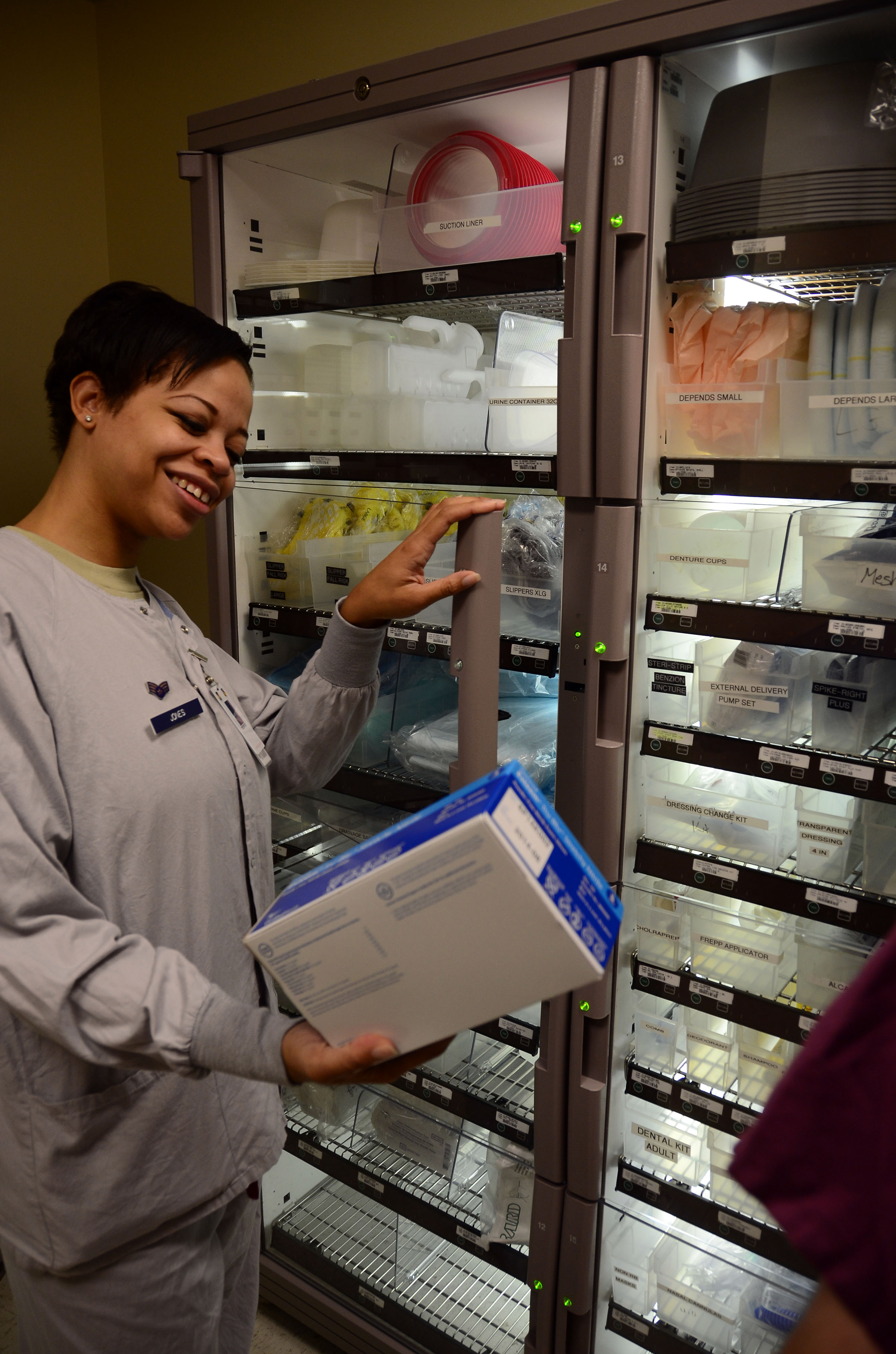 445 ASTS performs annual tour at 88 ABW Medical Center > 445th Airlift ...