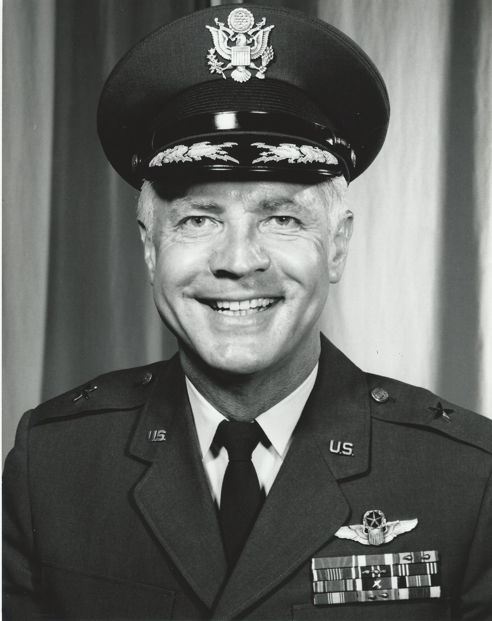 BRIGADIER GENERAL ROBERT L. MOELLER > Air Force > Biography Display