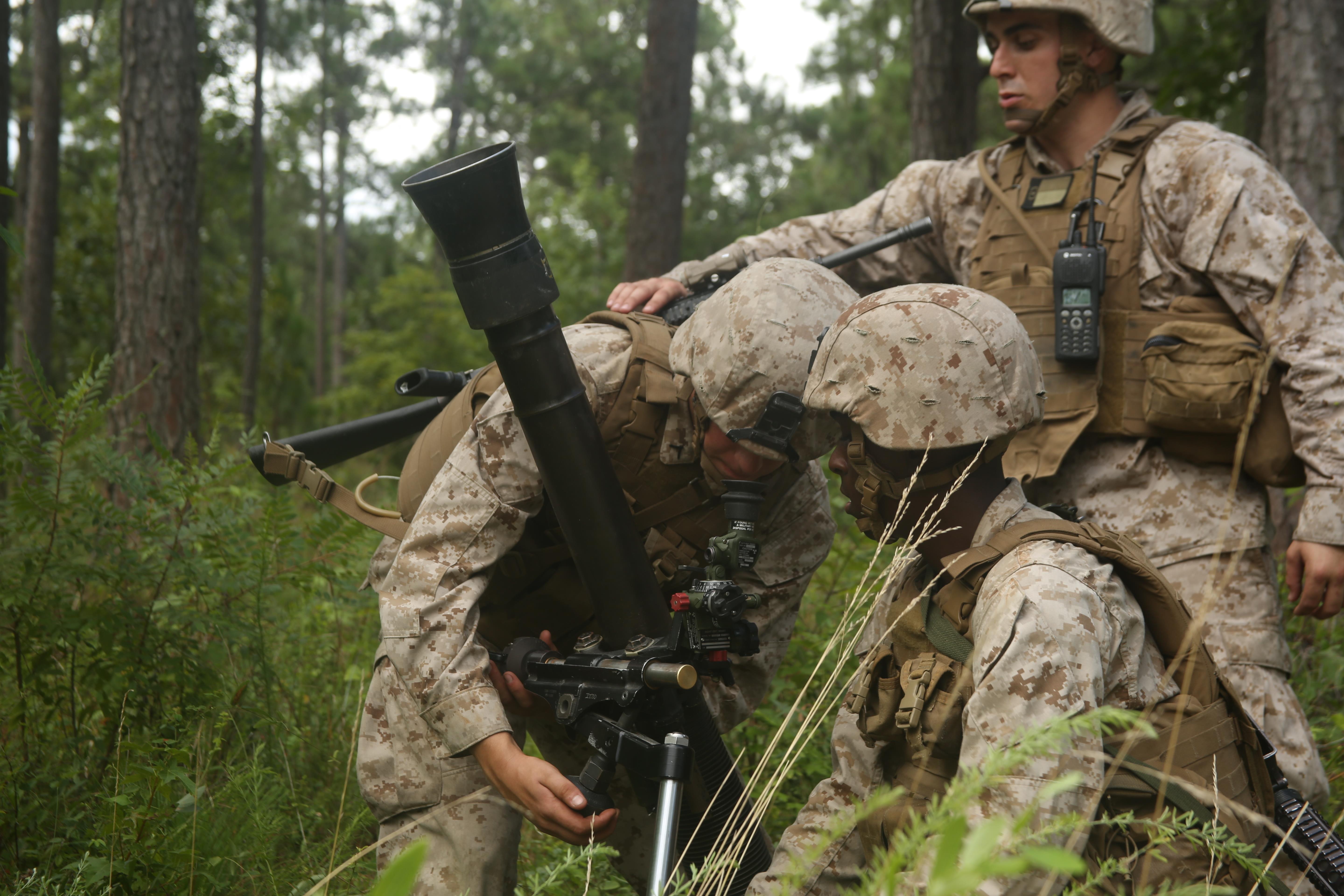 1/8 drops rounds on the enemy