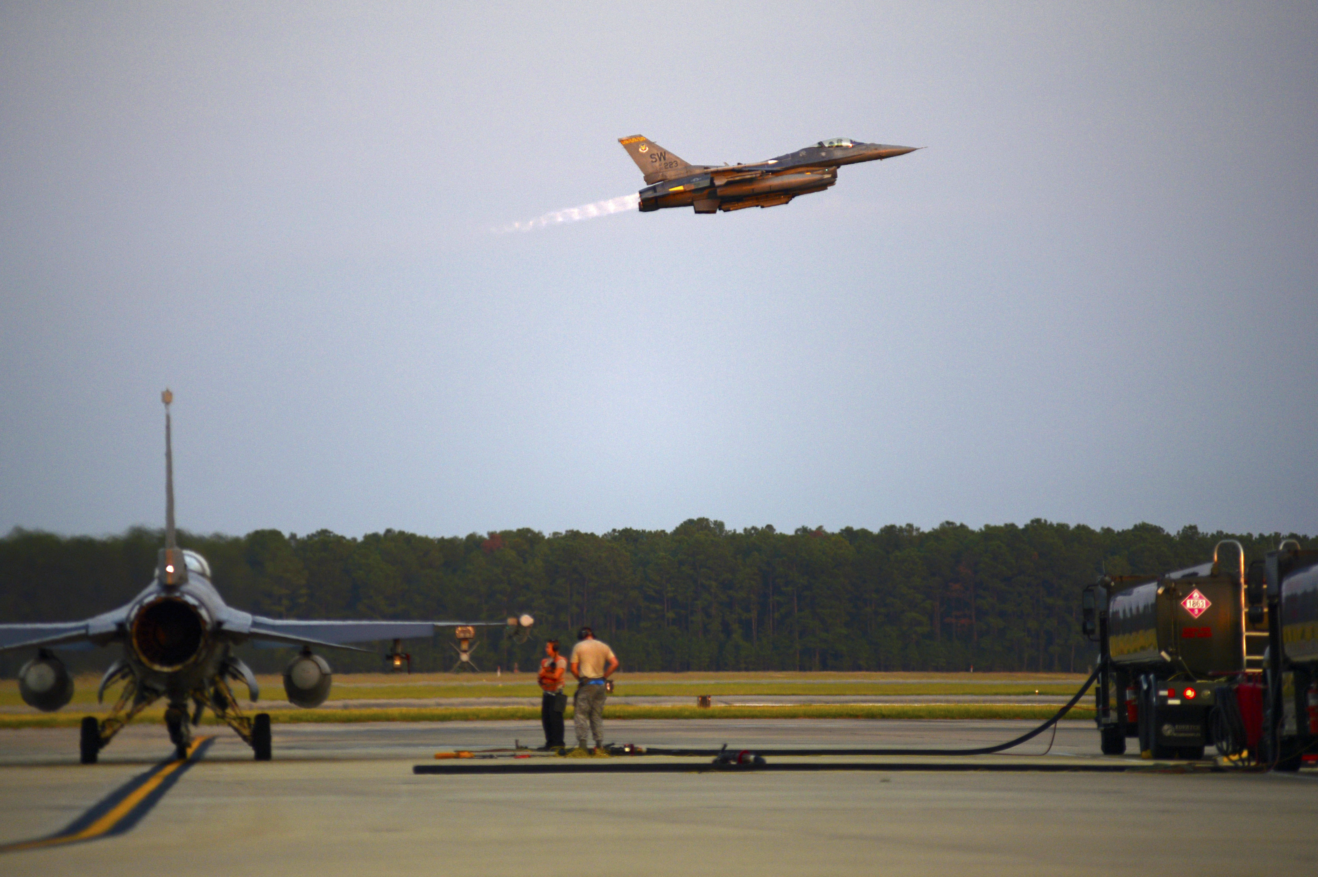Night flying prepares 20th FW pilots > Air Combat Command > News