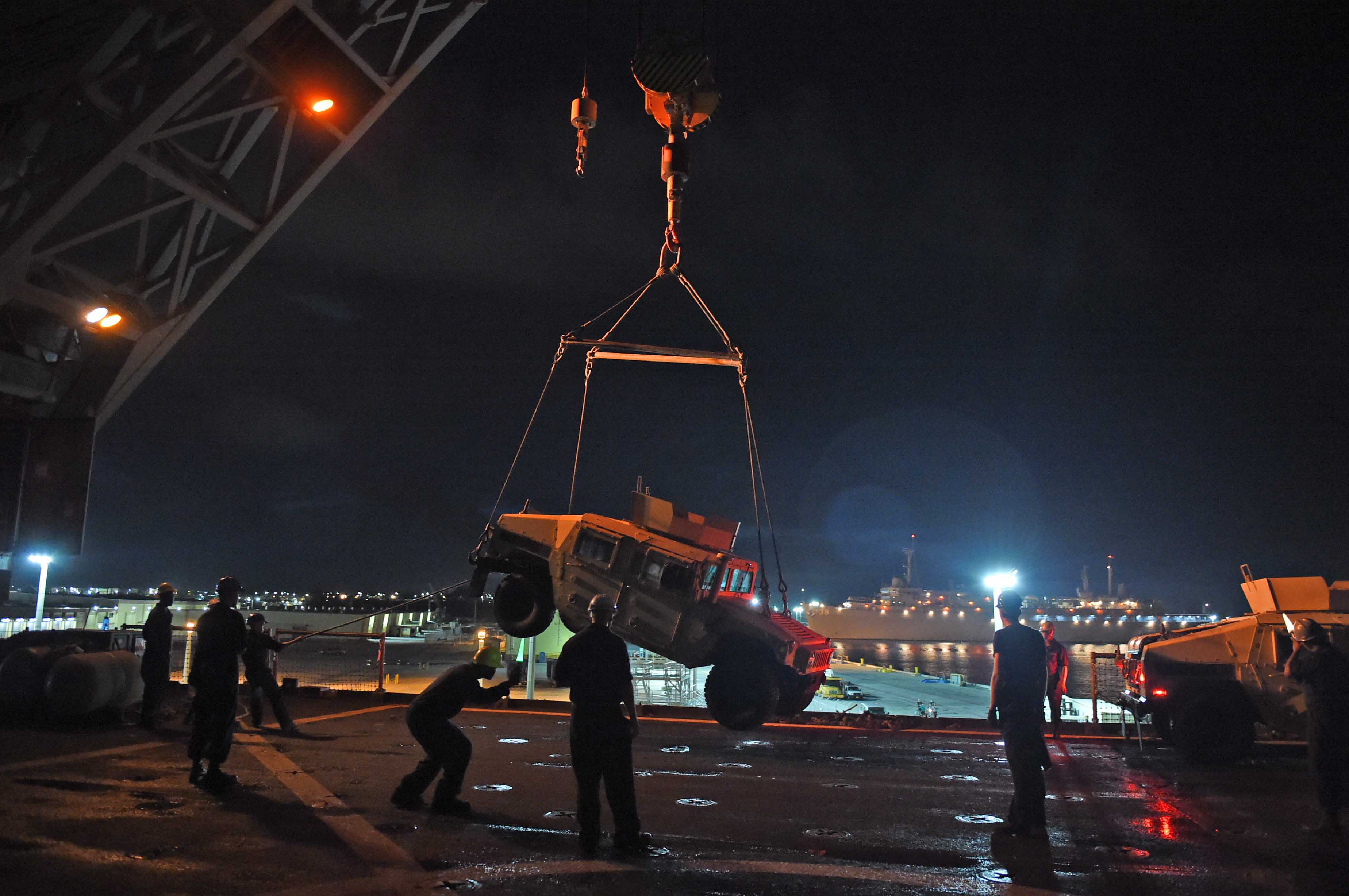 FEMA Sends USS Ashland, Marines to Provide Typhoon Soudelor Relief to ...