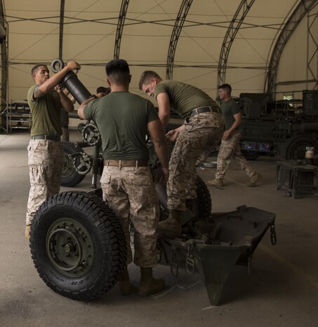 Train to lead: 2/10 Marines participate in section chief’s course