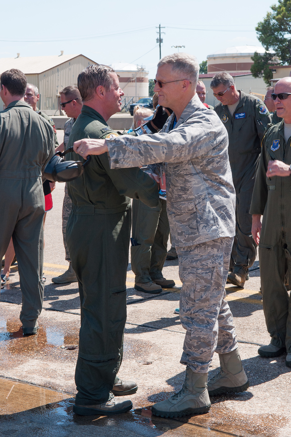 Col. Schultz takes his final flight > 307th Bomb Wing > Article Display
