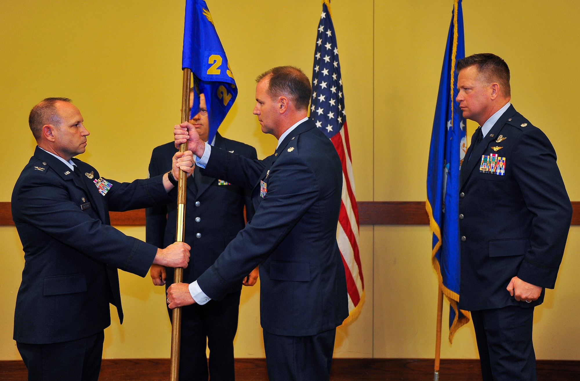 New 2nd SOS boss > 919th Special Operations Wing > Article Display