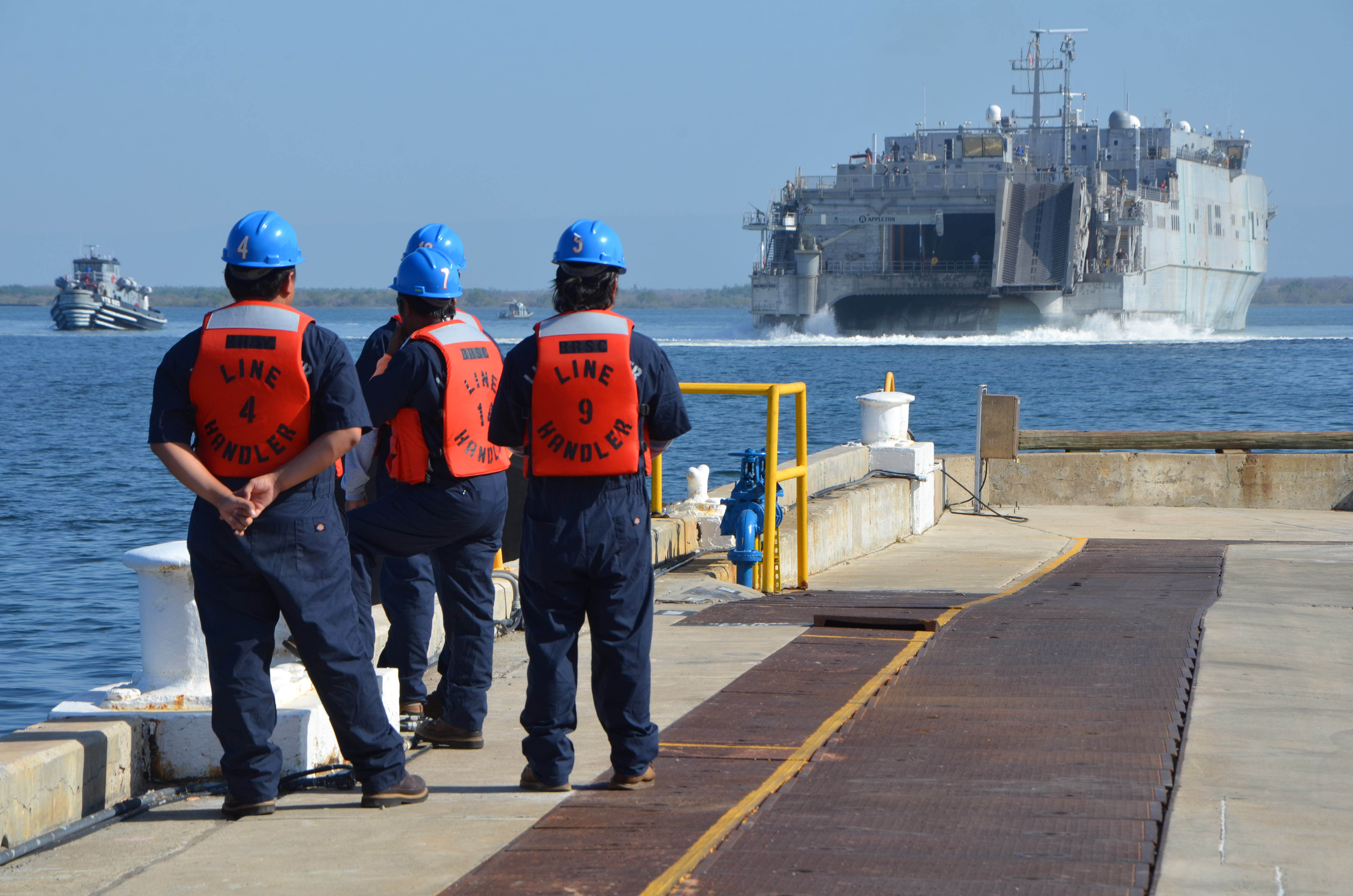 USNS Spearhead Arrives in Naval Station Guantanamo Bay > United States ...