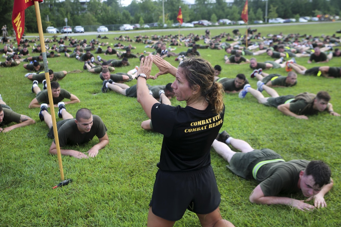 CLR-25 Marines and sailors maintain fitness with 3-mile run, HITT session