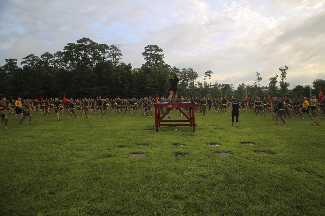 CLR-25 Marines and sailors maintain fitness with 3-mile run, HITT session