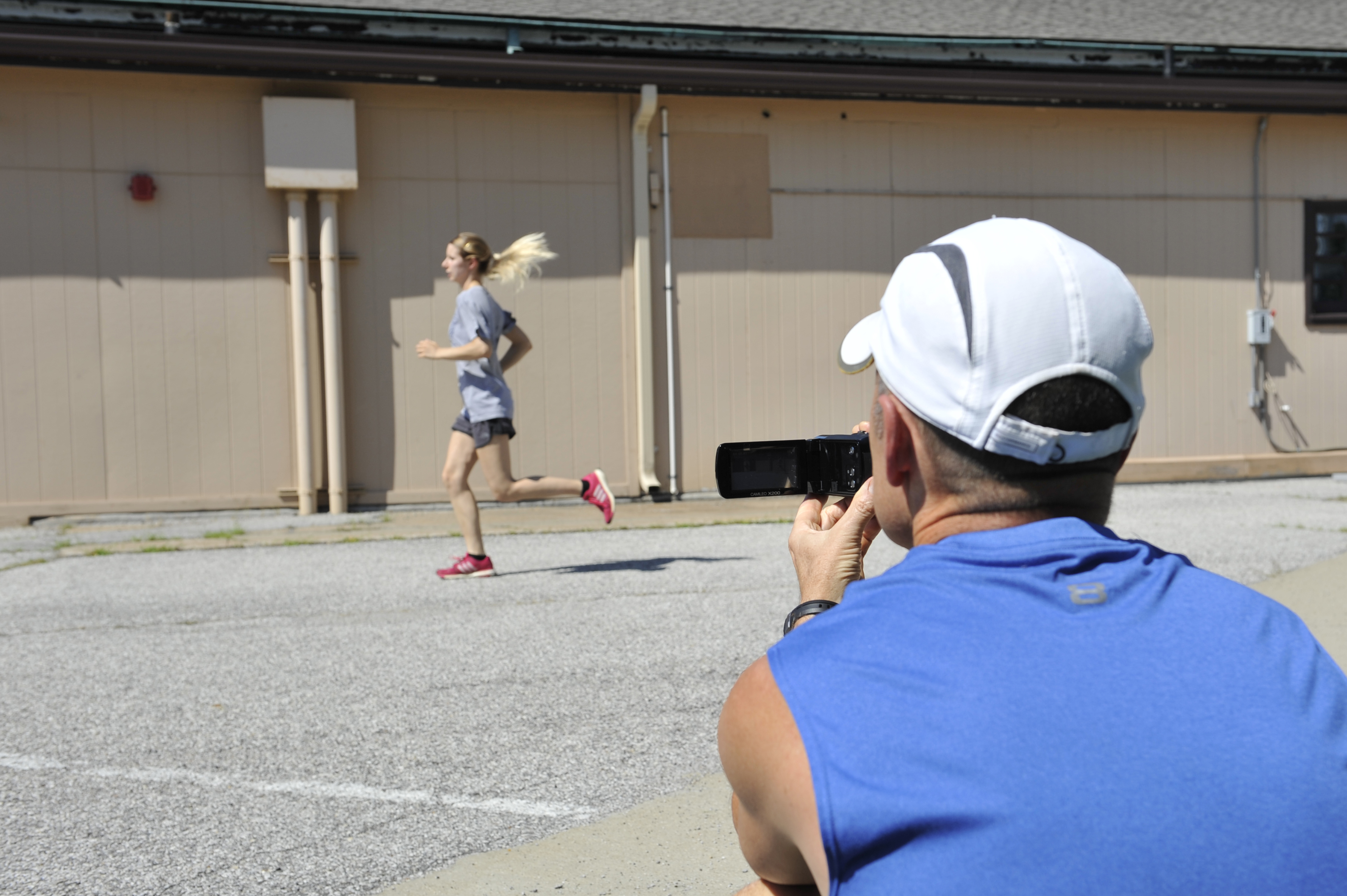 Scott clinic helps reduce pain from running > Scott Air Force Base > News