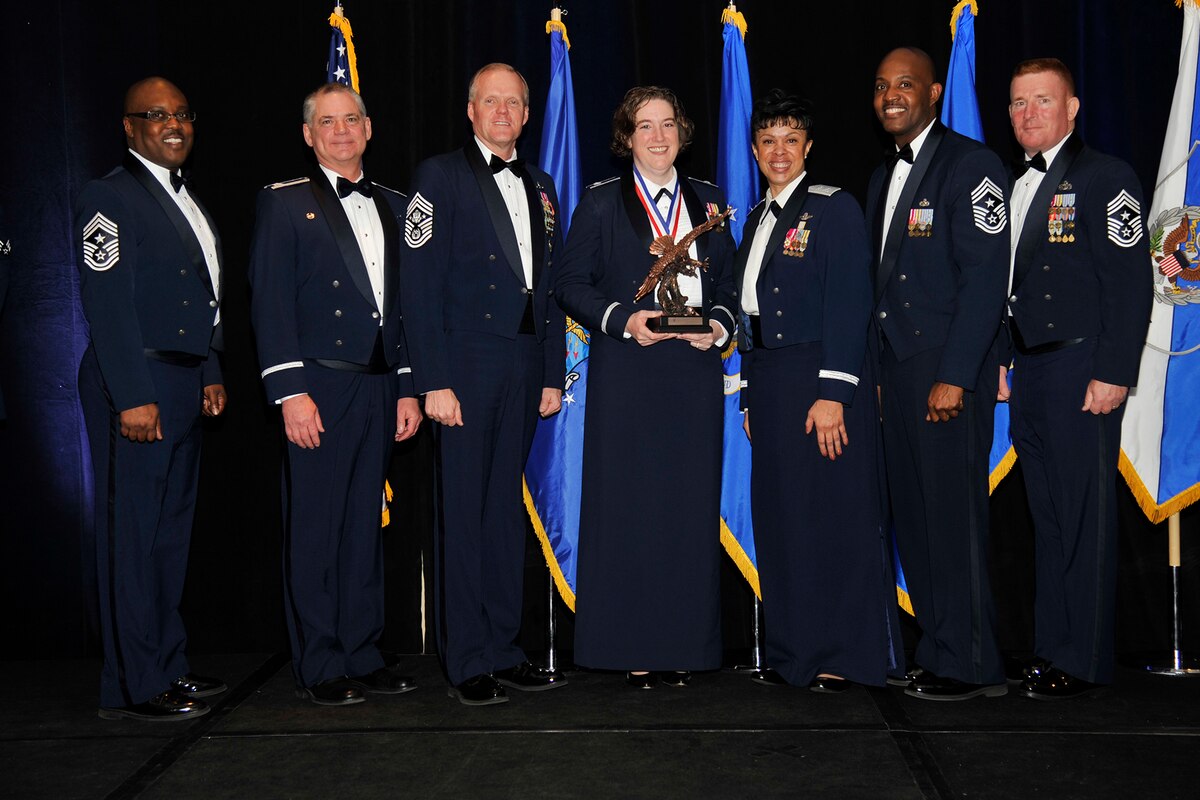 Twice the citizen: Reserve nurse serves military in dual roles > 302nd ...