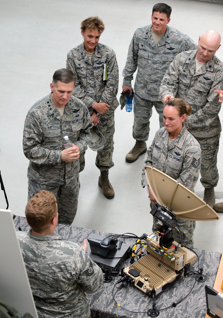 435th AGOW, AEW Airmen showcase capabilities for 3AF commander > U.S ...