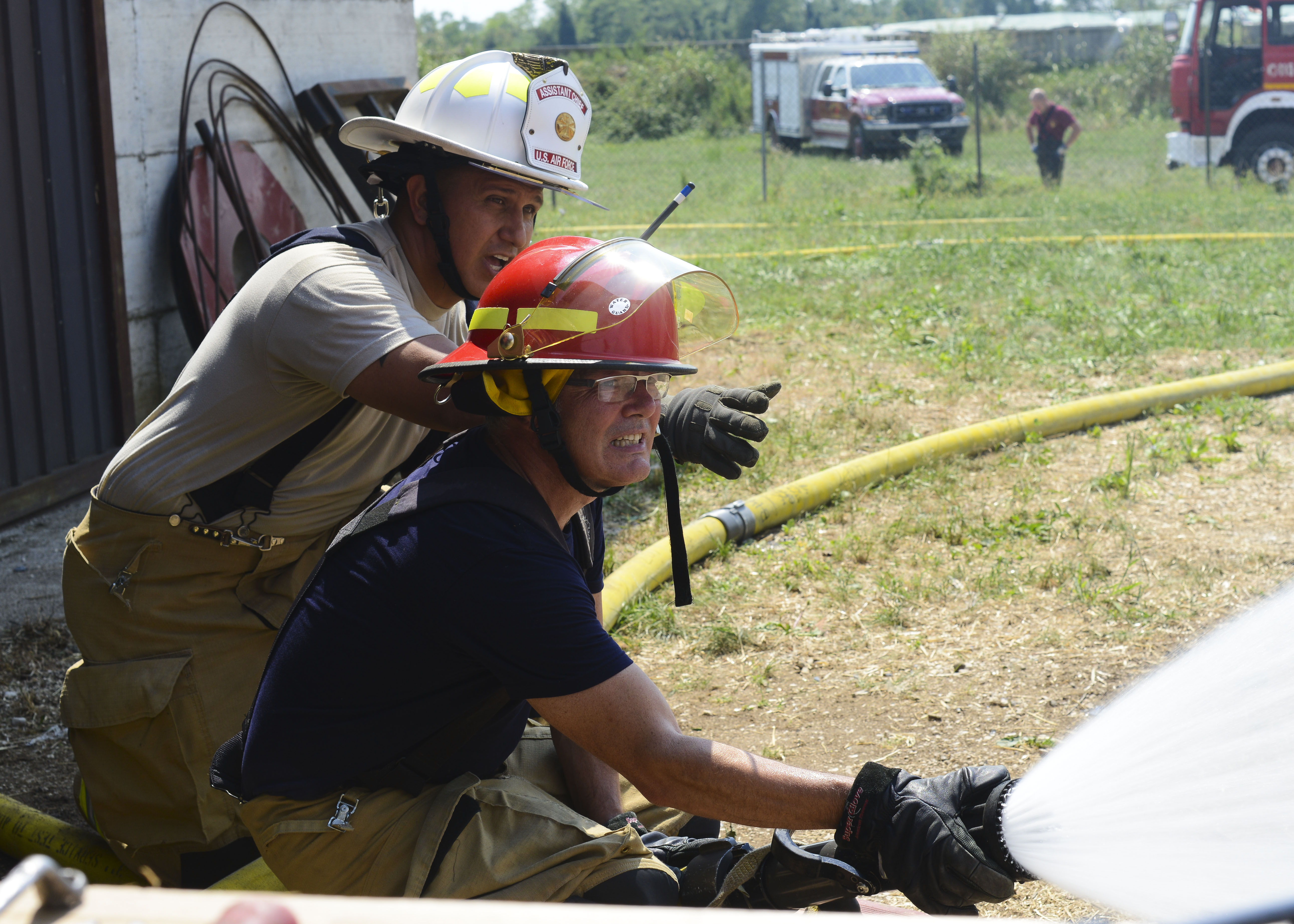 Aviano firefighters battle blaze near Marsure
