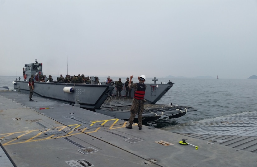 7th Trans. Bde. (Ex.) gains proficiency at C/JLOTS > Joint Base Langley ...