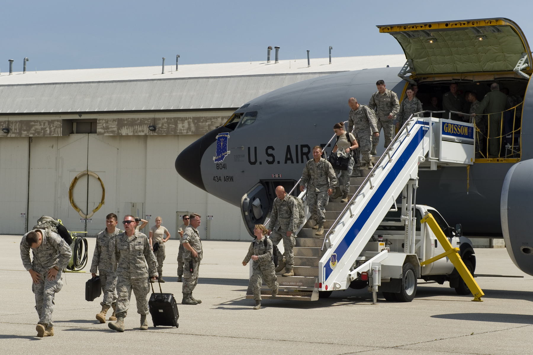 Last group of 434th SFS Airmen return home > Grissom Air Reserve Base ...
