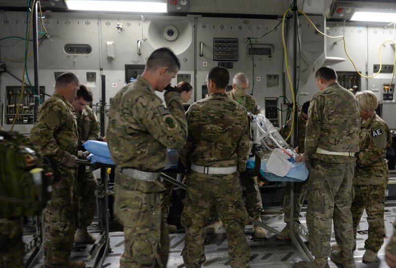 Aeromedical Evacuation teams keep patients moving > Air Force Medical ...