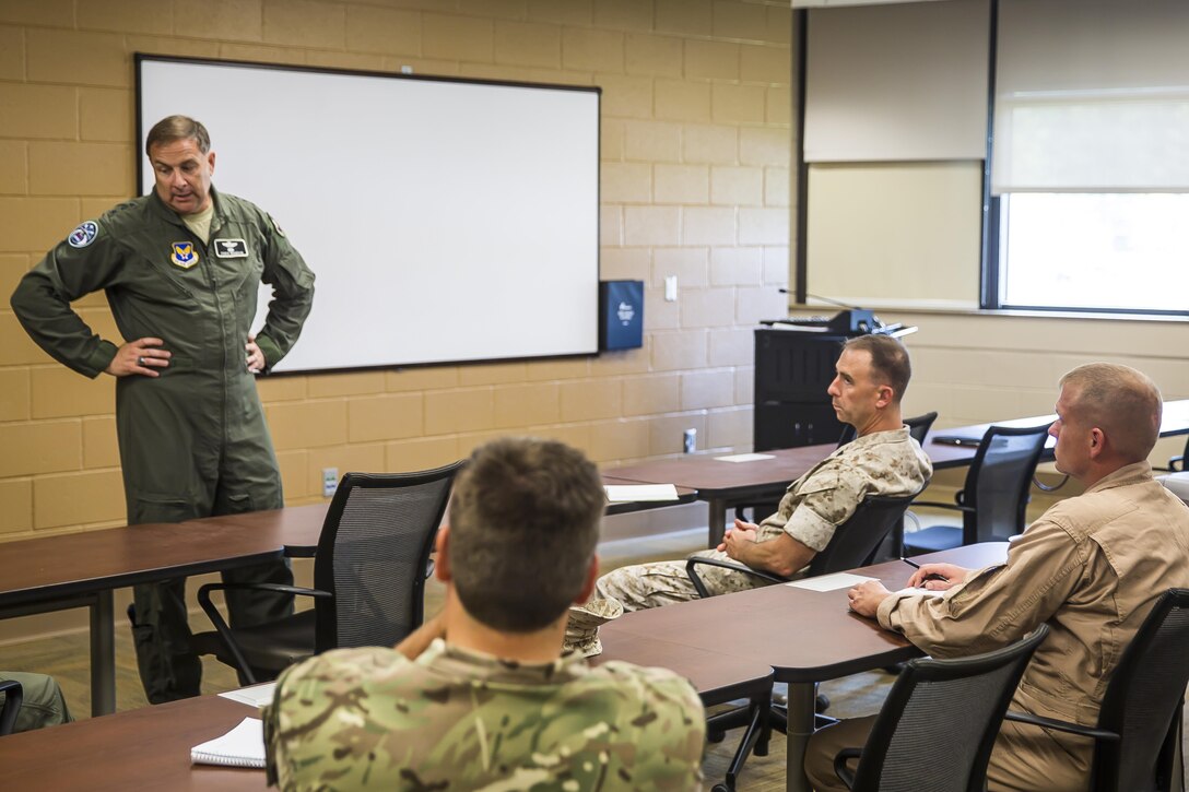Lt. Gen. Bogdan visits MCAS Beaufort, F-35