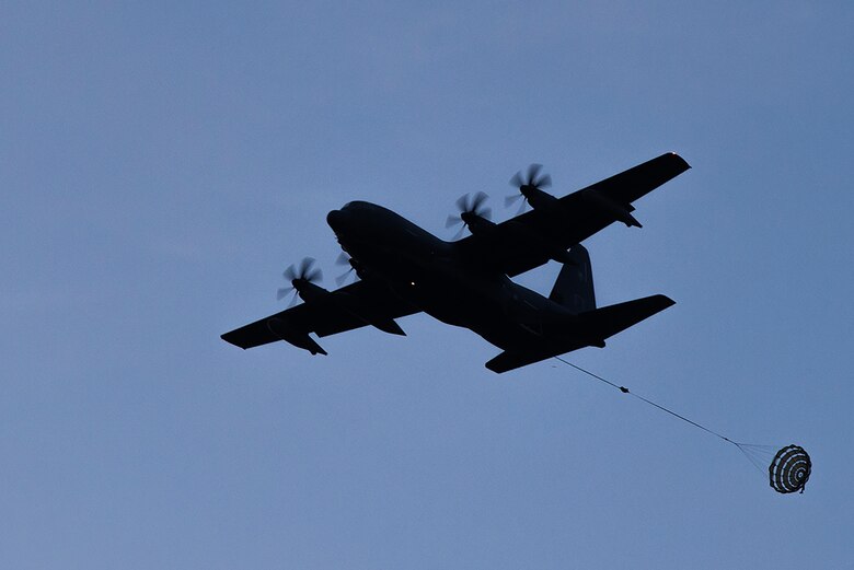Parachute riggers enhance airdrop capabilities > Moody Air Force Base ...