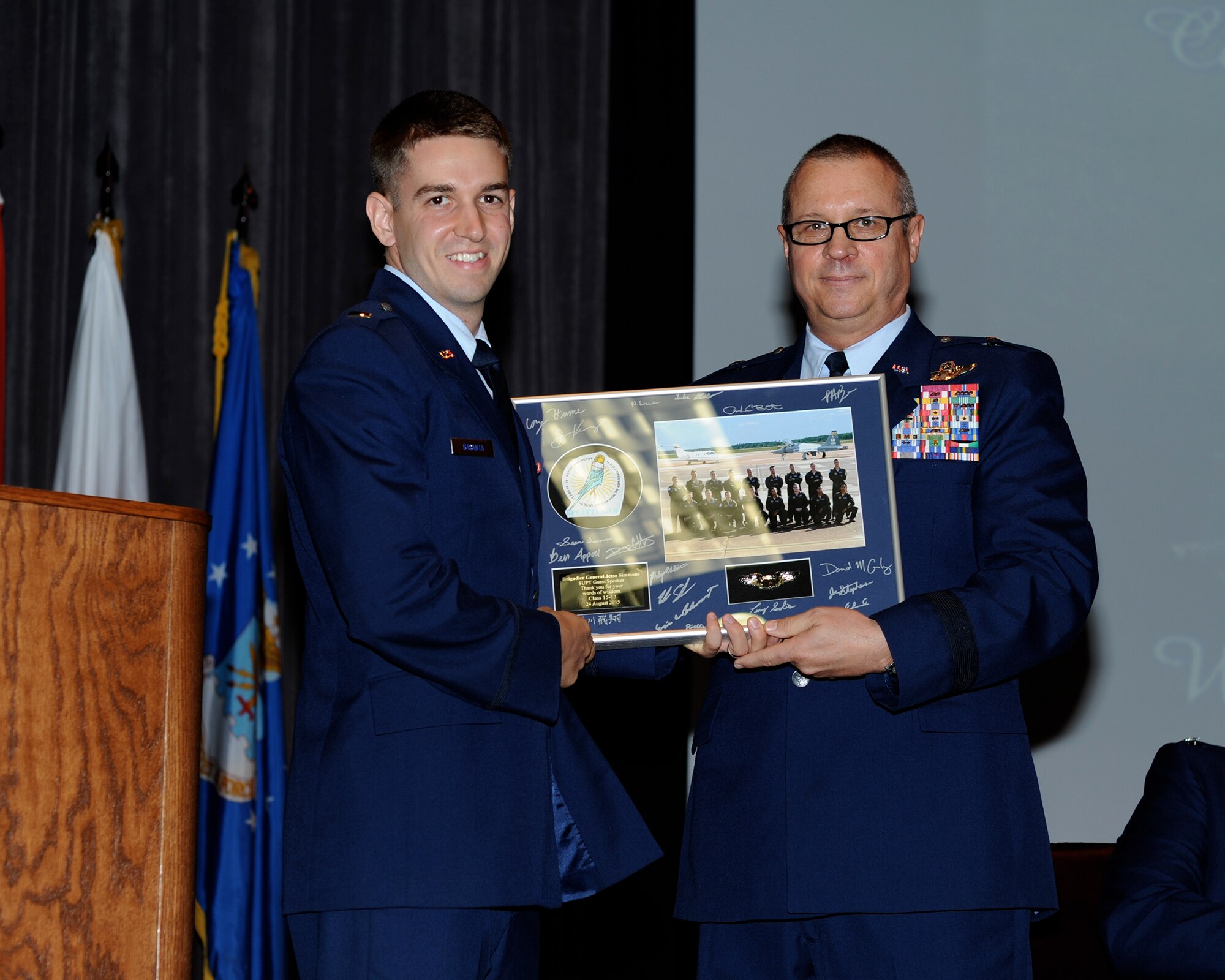 Simmons encourages new aviators > Columbus Air Force Base > Article Display