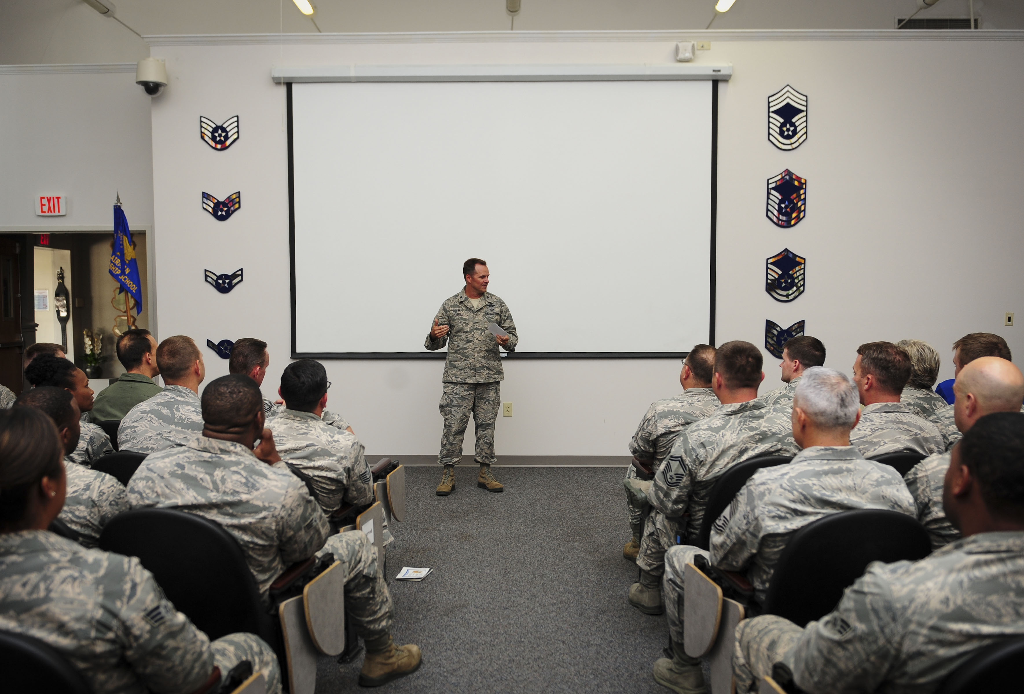 New ALS classroom makes room for 28 students > Hurlburt Field > Article ...