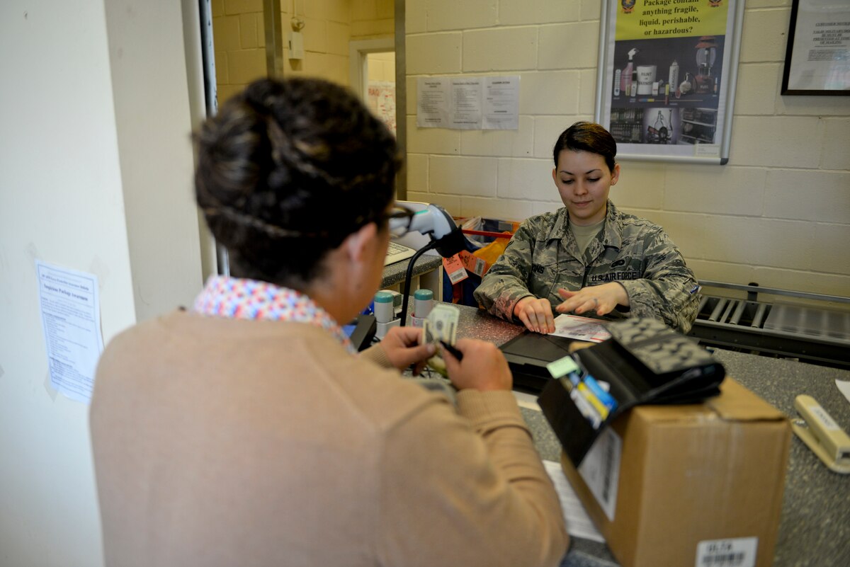 RAF Mildenhall Post Office implements new USPS postal process > Royal ...