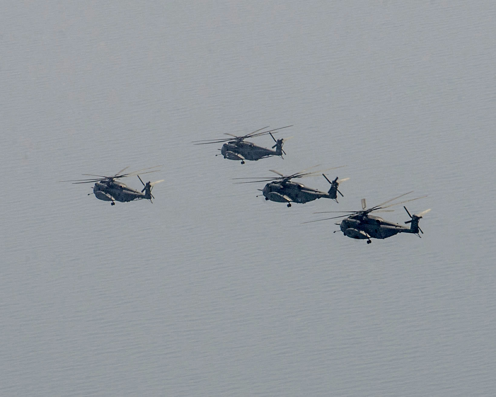 HM-15 "Blackhawks" Conduct Formation Flight > United States Navy ...