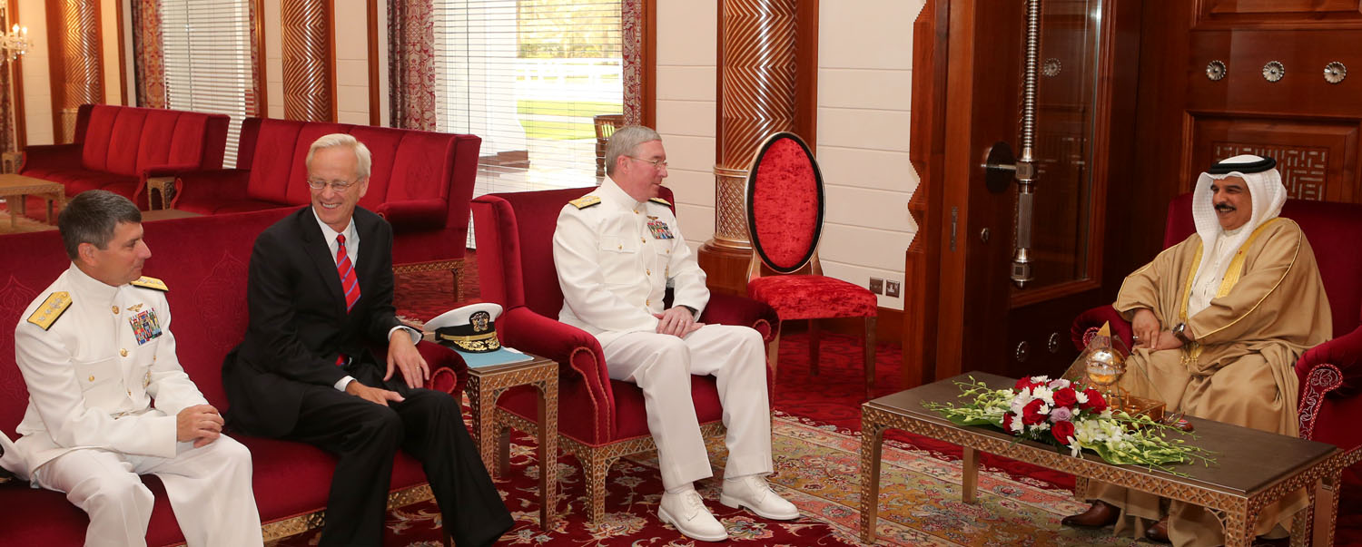 NAVCENT Commander Awarded Bahrain Medal of the First Class > United ...