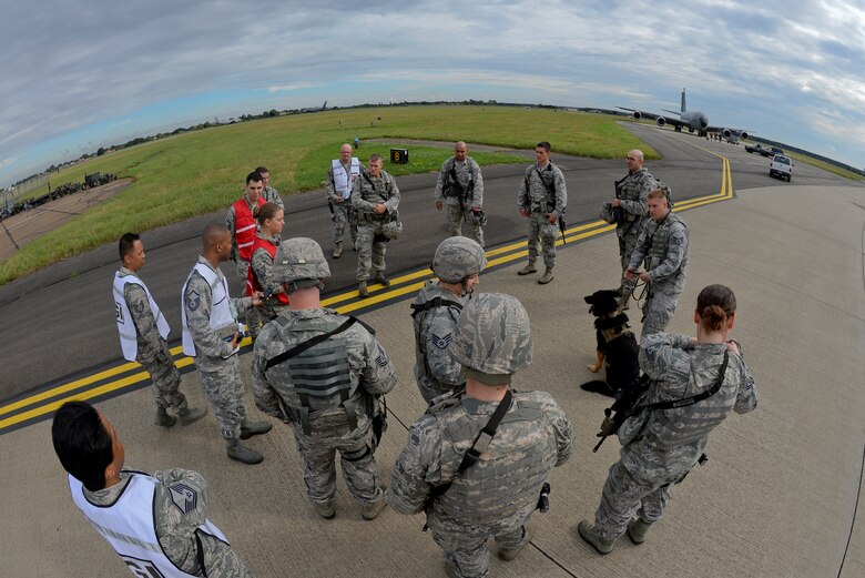 Base tests emergency response skills > Royal Air Force Mildenhall ...