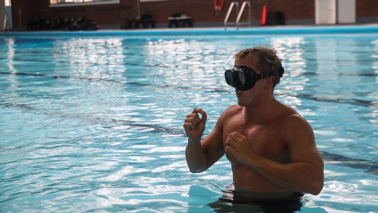 2nd Recon Bn. prepares for Marine Combatant Diver Course > The Official ...