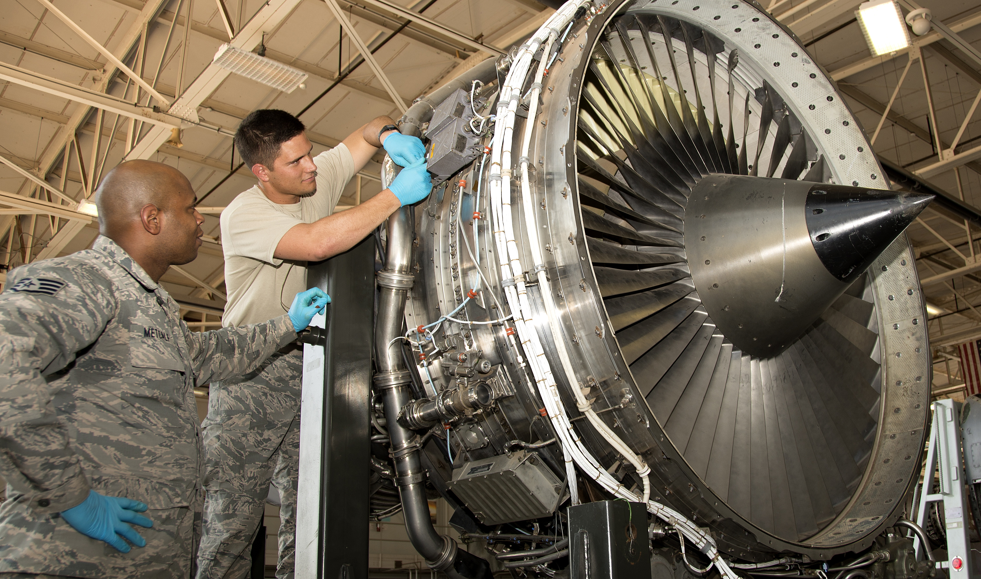 KC-135 Stratotanker engine