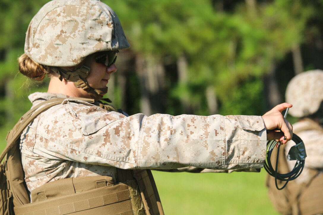 MWSS-272 clears space for landing