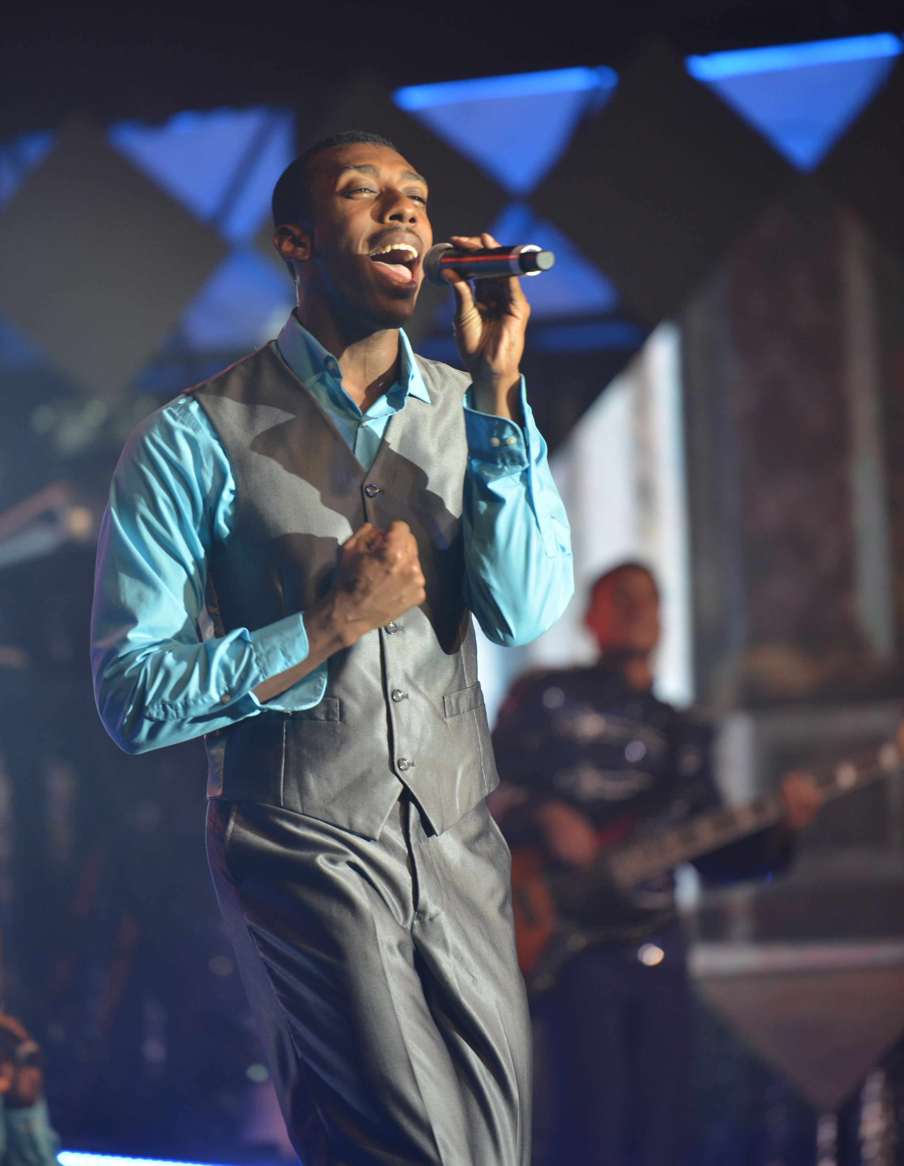 Tops in Blue performance wows Albuquerque crowd > Kirtland Air Force ...