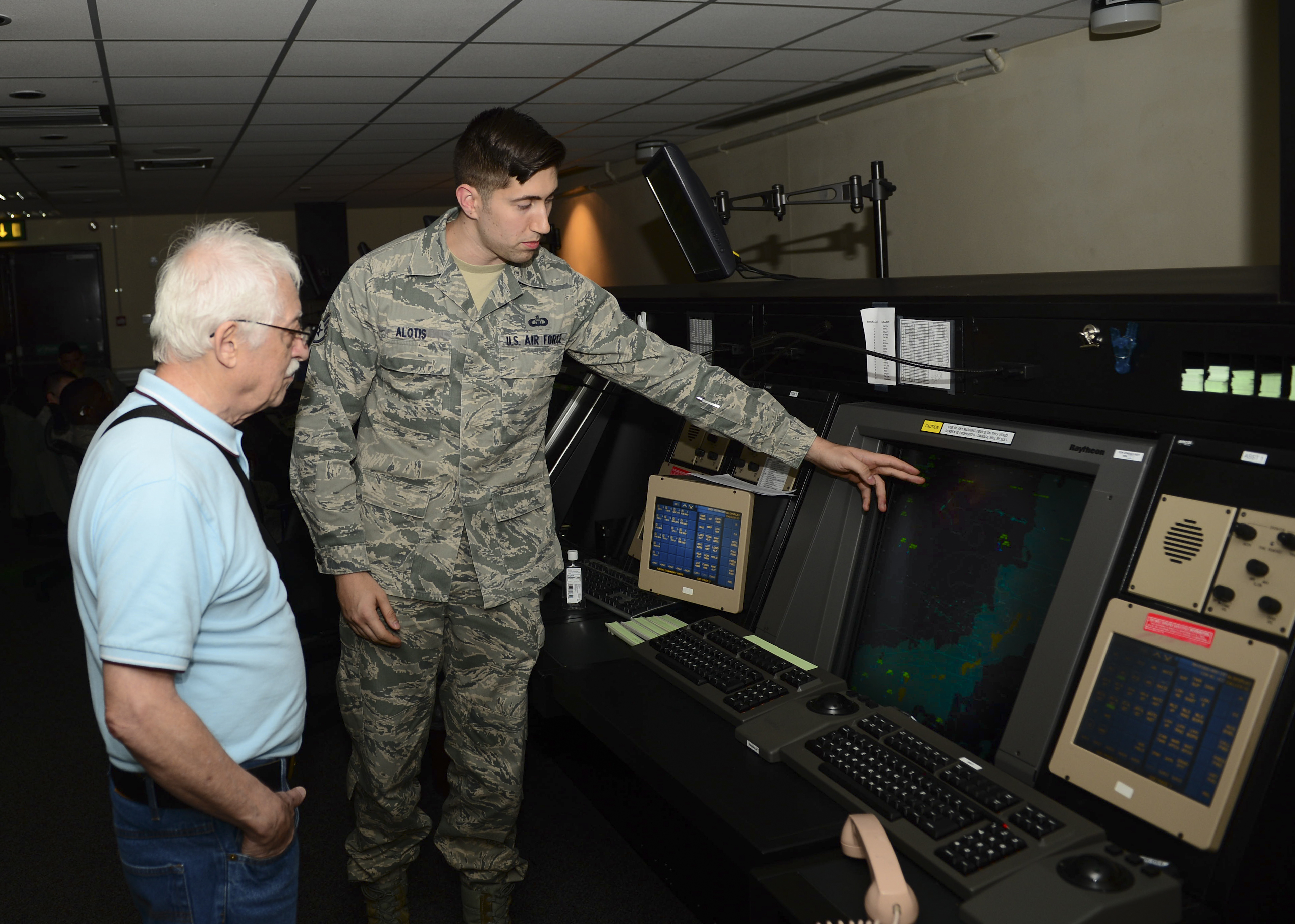 48th OSS blown away with visit from past Airman > Royal Air Force ...