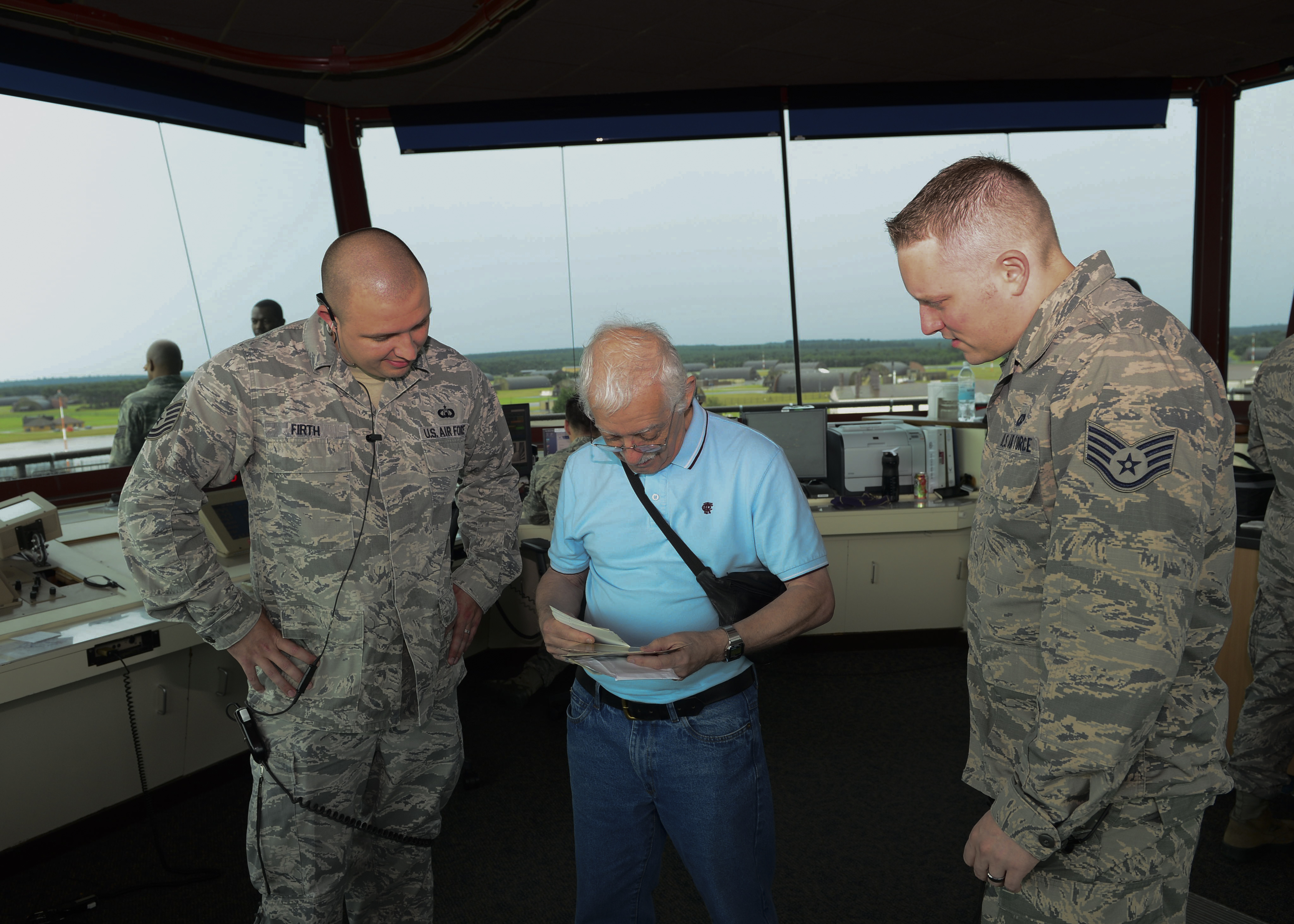 48th OSS blown away with visit from past Airman