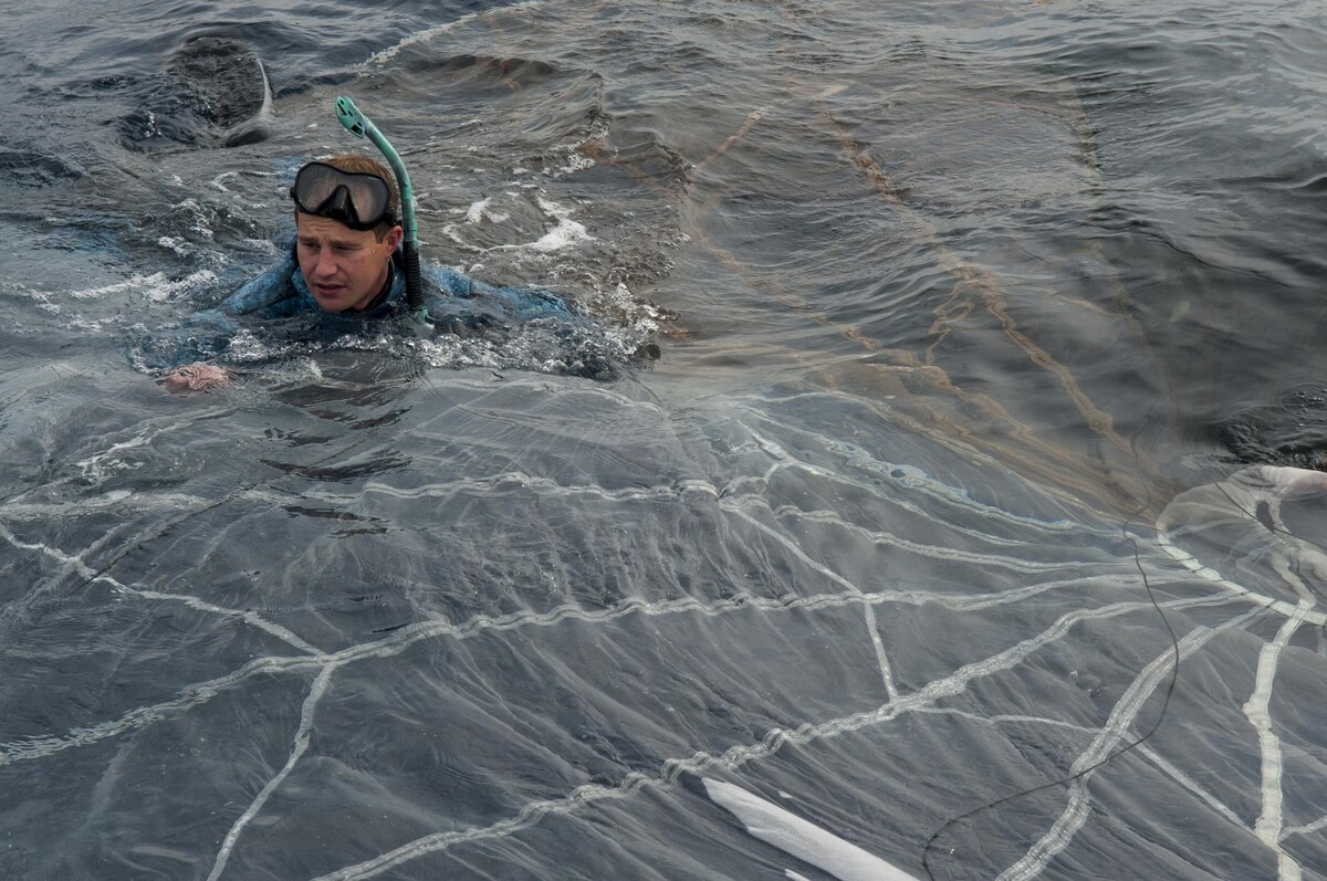 353rd SOSS SERE conducts water survival training > 353rd Special ...
