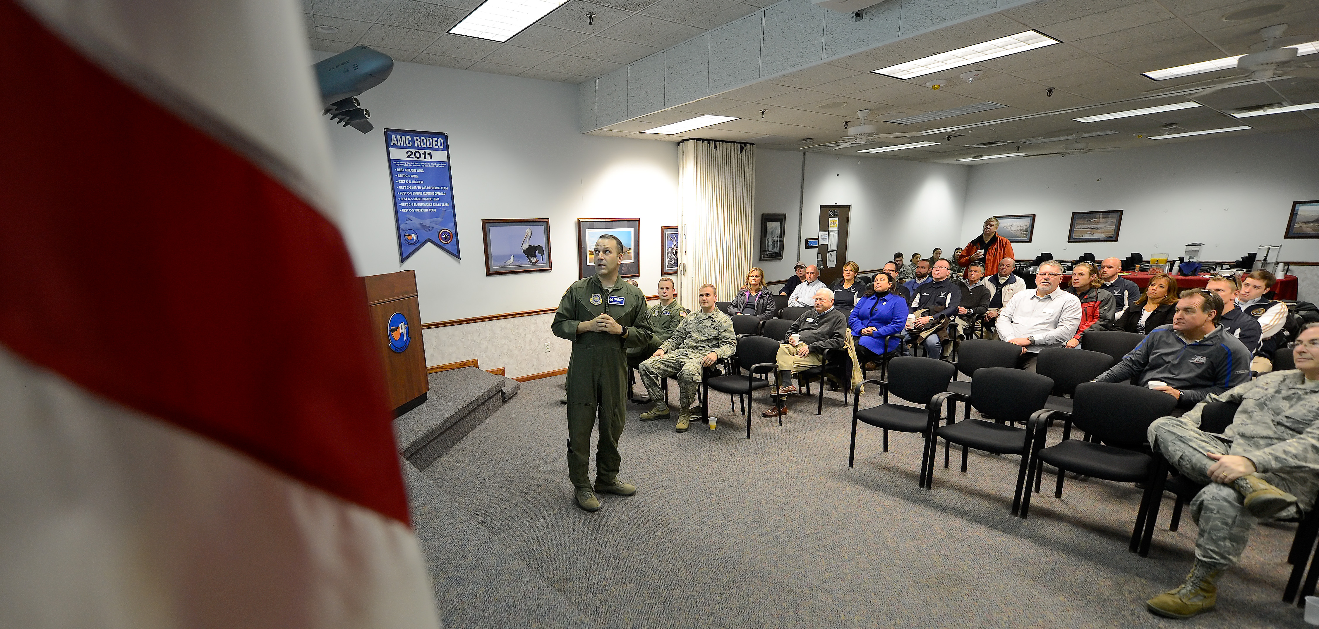 Snapshot: Honorary Commanders Tour 436th Operations Group > Dover Air ...