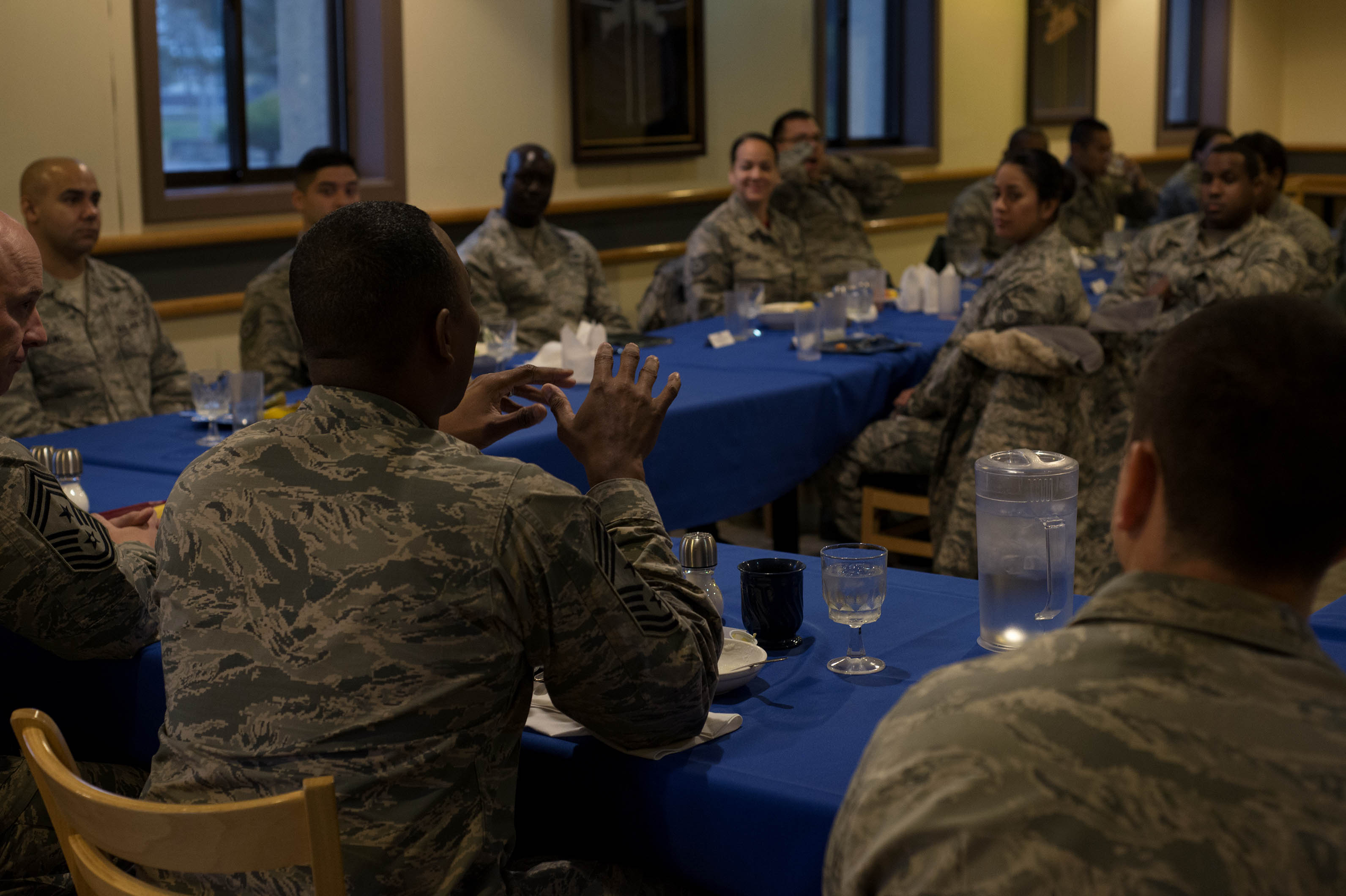 7th AF command chief visits Wolf Pack > Kunsan Air Base > Display