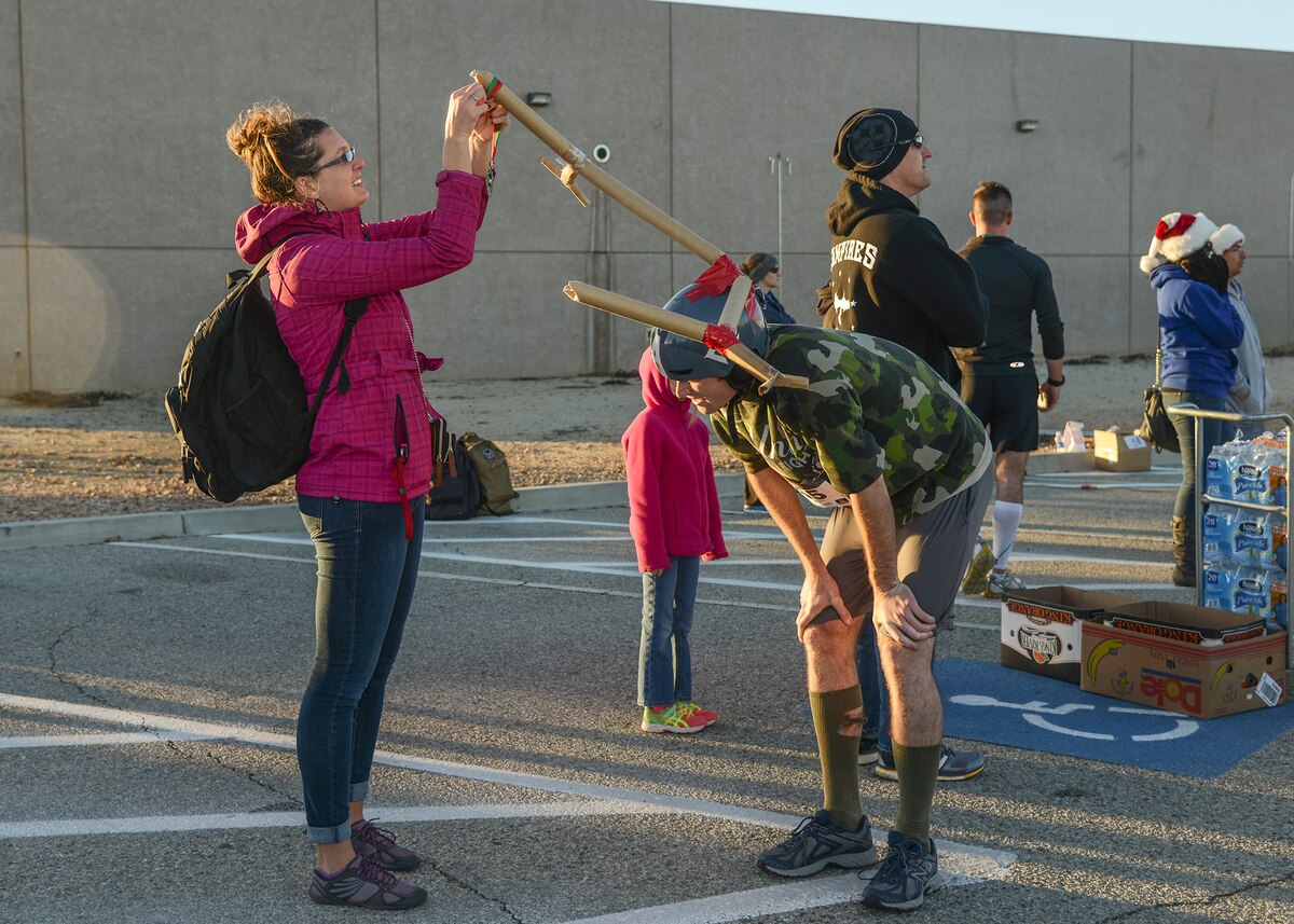 7th Annual Reindeer Run funds DHS sports teams > Edwards Air Force Base ...