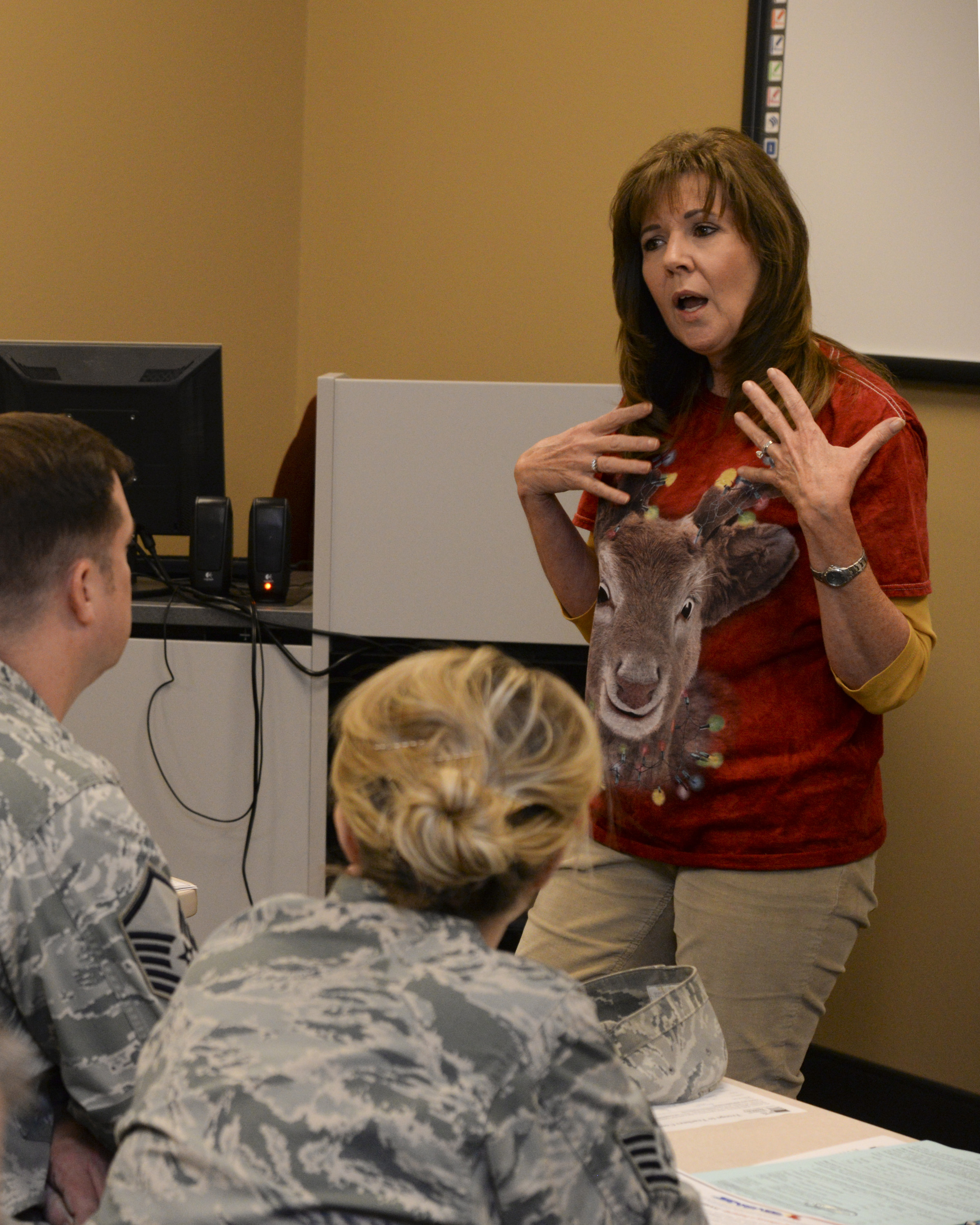 Troops to Teachers establishes connections with future educators ...