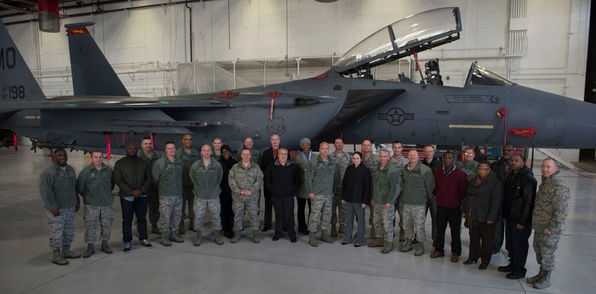 Maj. Gen. Glenn Davis visits Gunfighters > Mountain Home Air Force Base ...