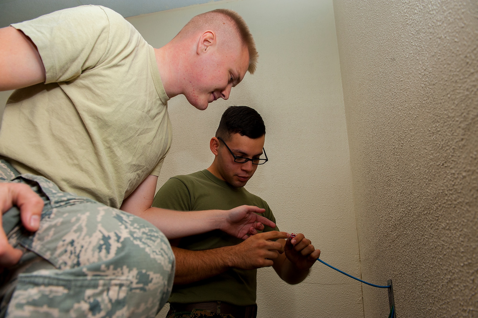 U.S. Marines join Cable Dawgs for joint exchange program > Kadena Air ...